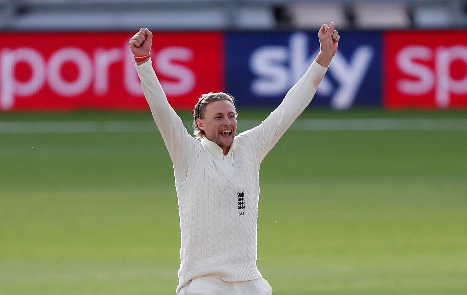 Cricket-Root celebrates milestone with century as England punish India ...