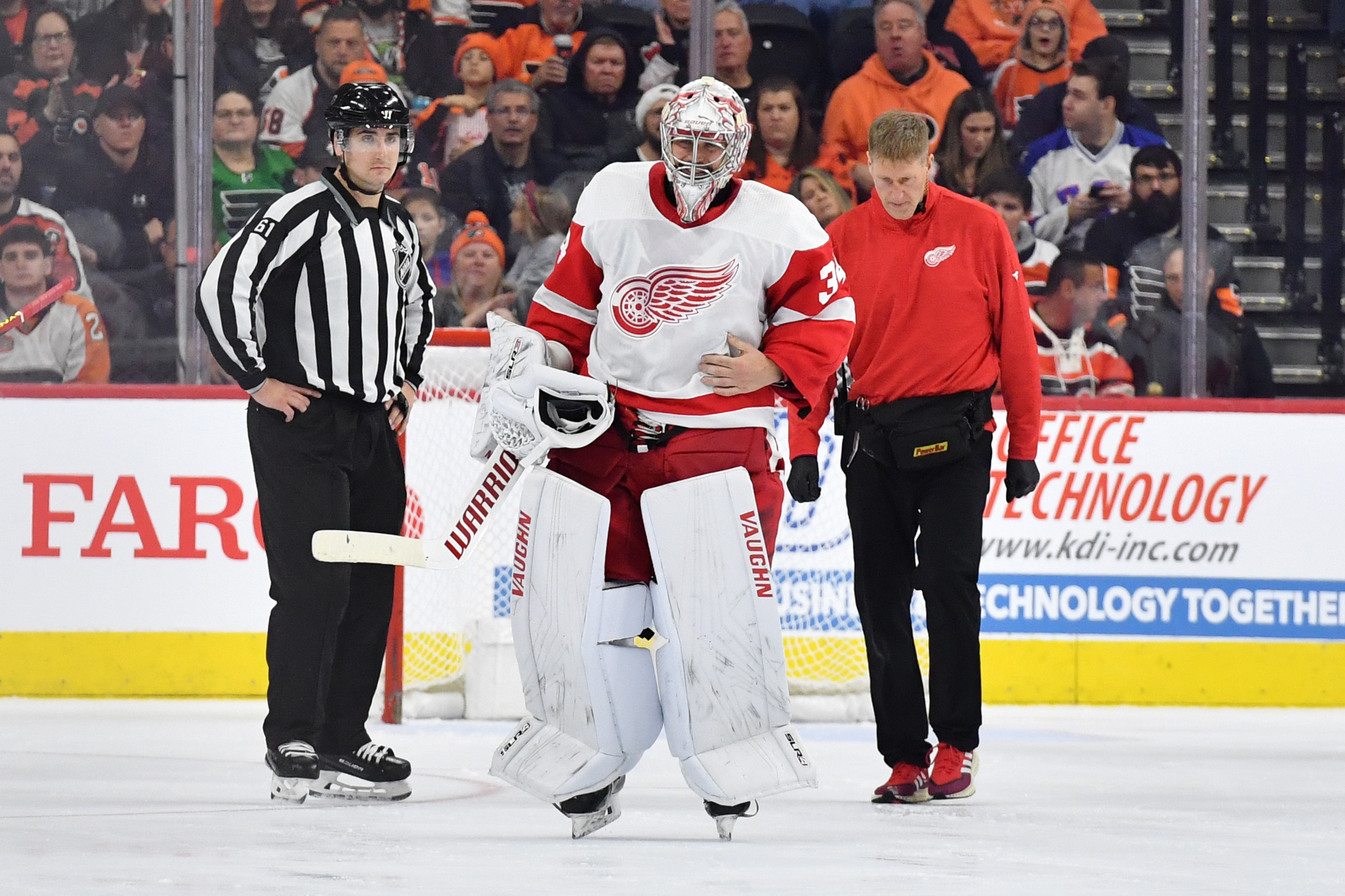 Sam Ersson, Flyers stave off Red Wings, 1-0 | Reuters
