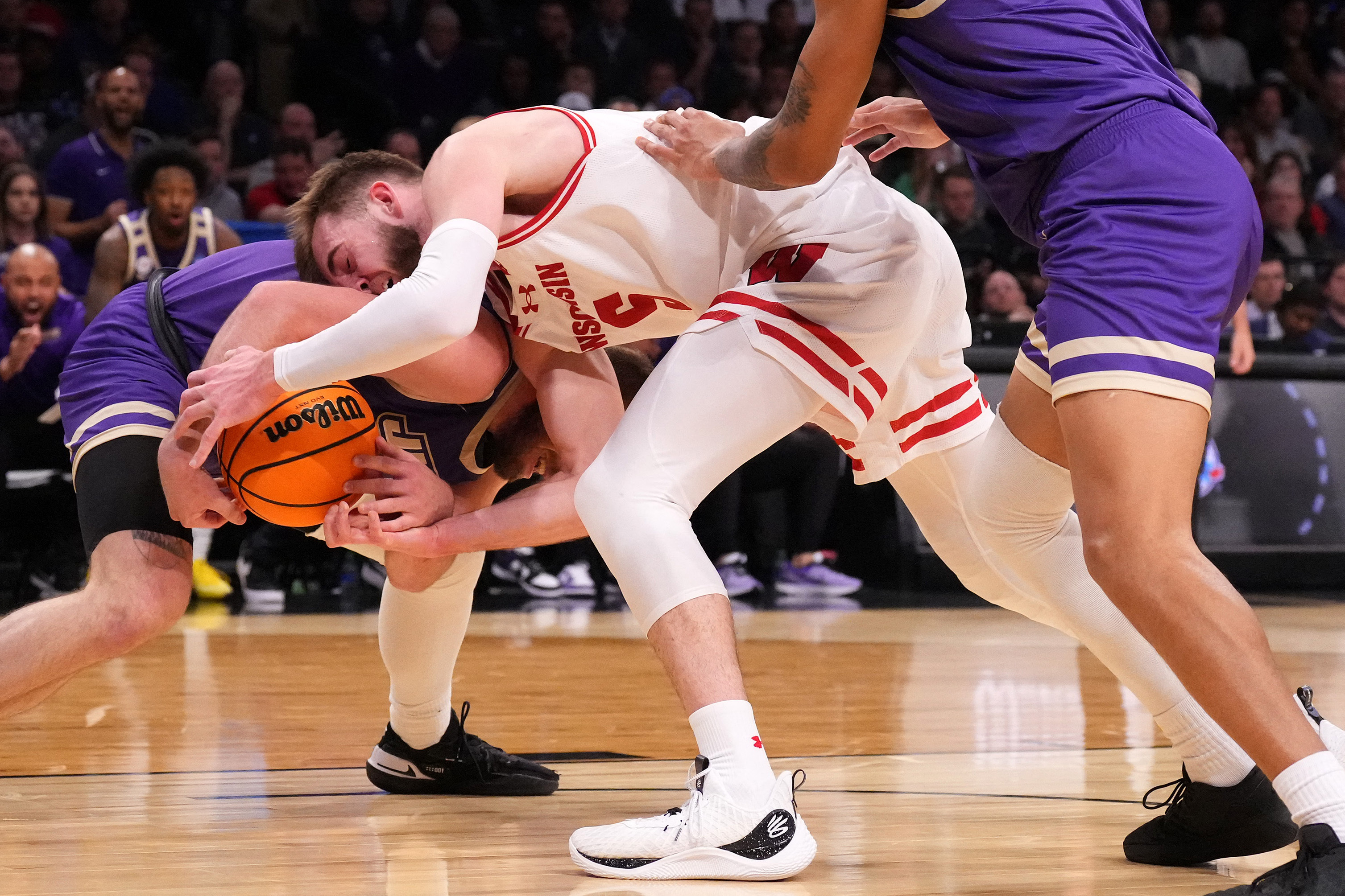 James Madison leads wire to wire in upset of Wisconsin | Reuters