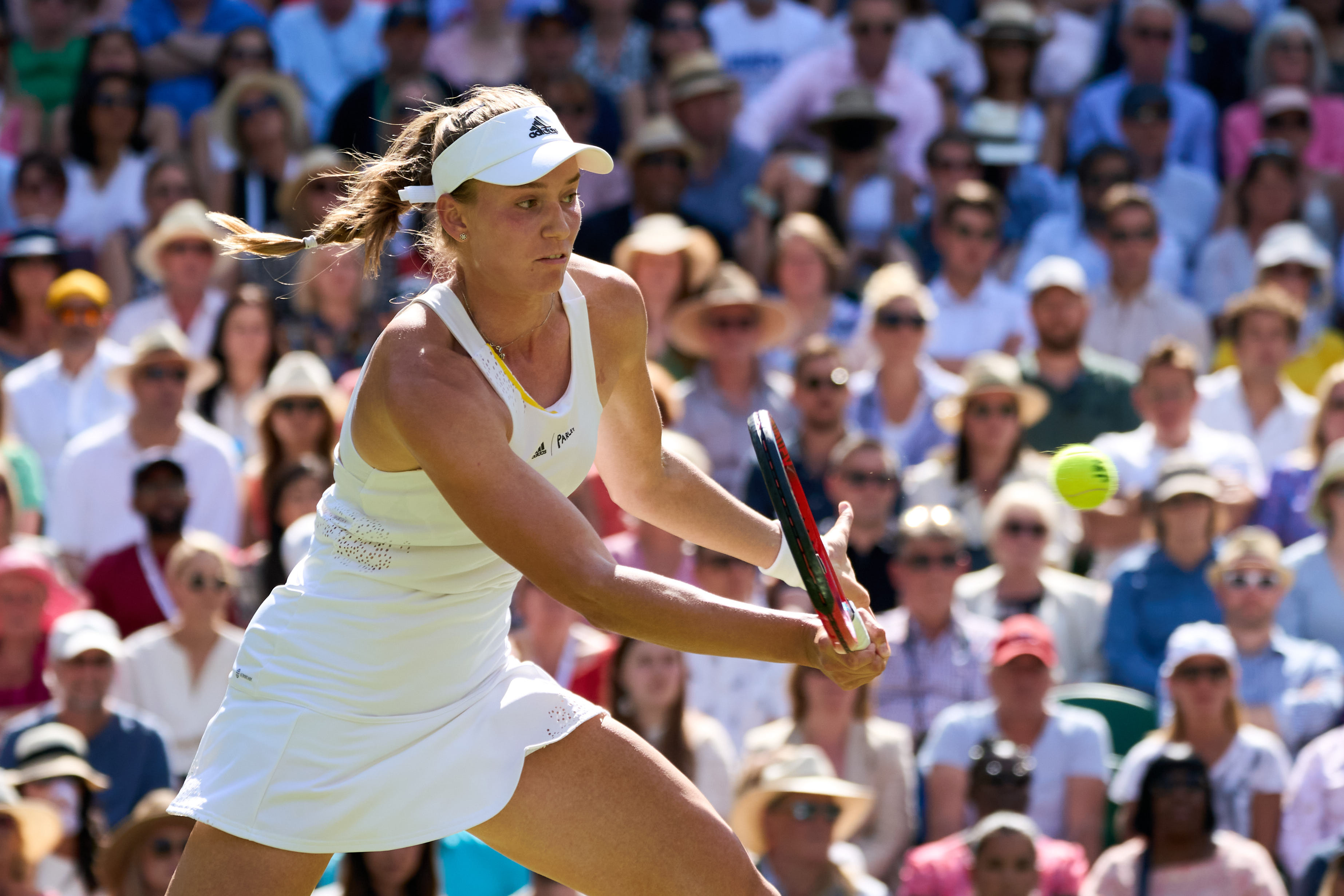 Moscow-born Rybakina powers past Jabeur to Wimbledon title | Reuters