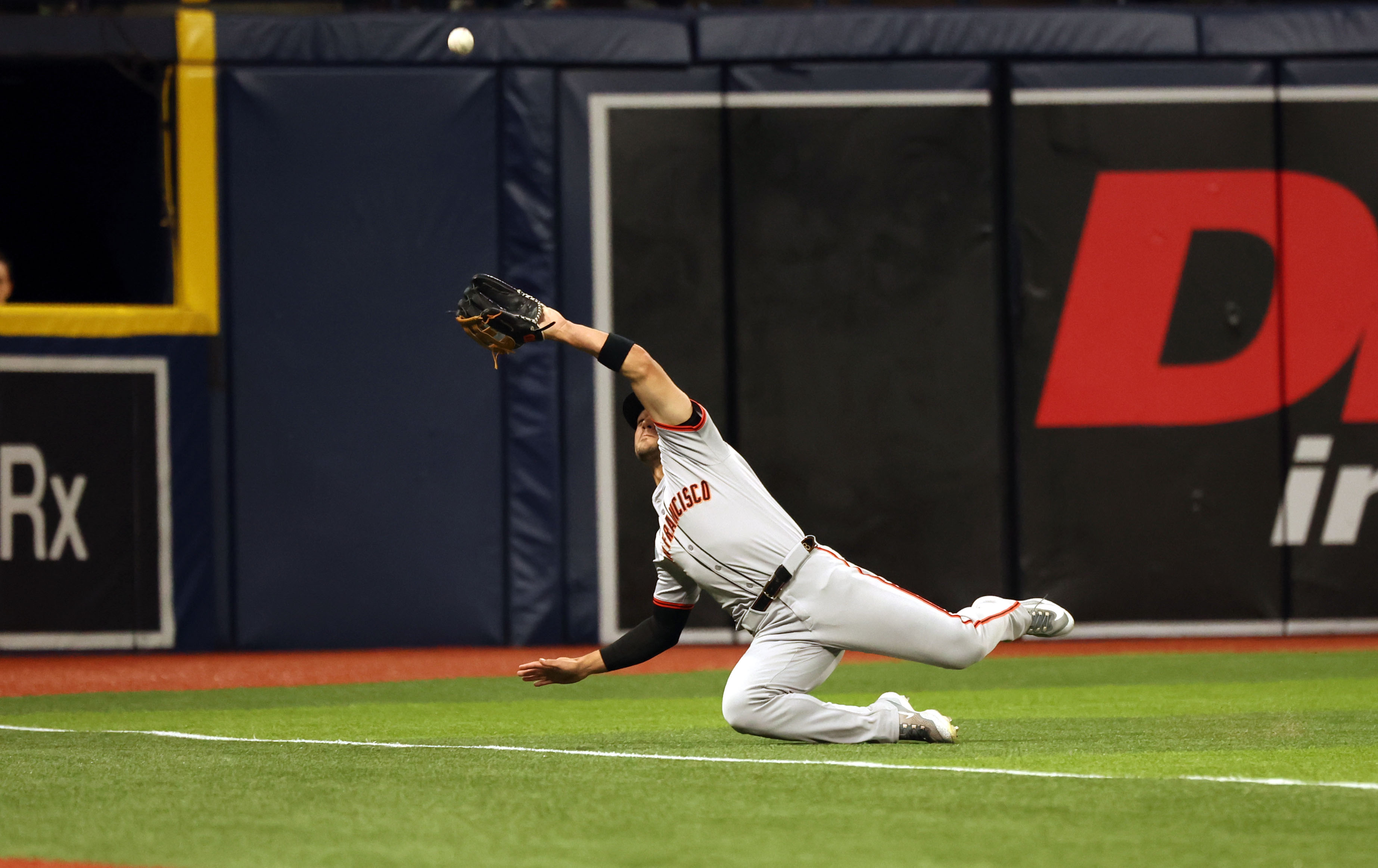 Harold Ramirez's three hits help Rays edge Giants | Reuters