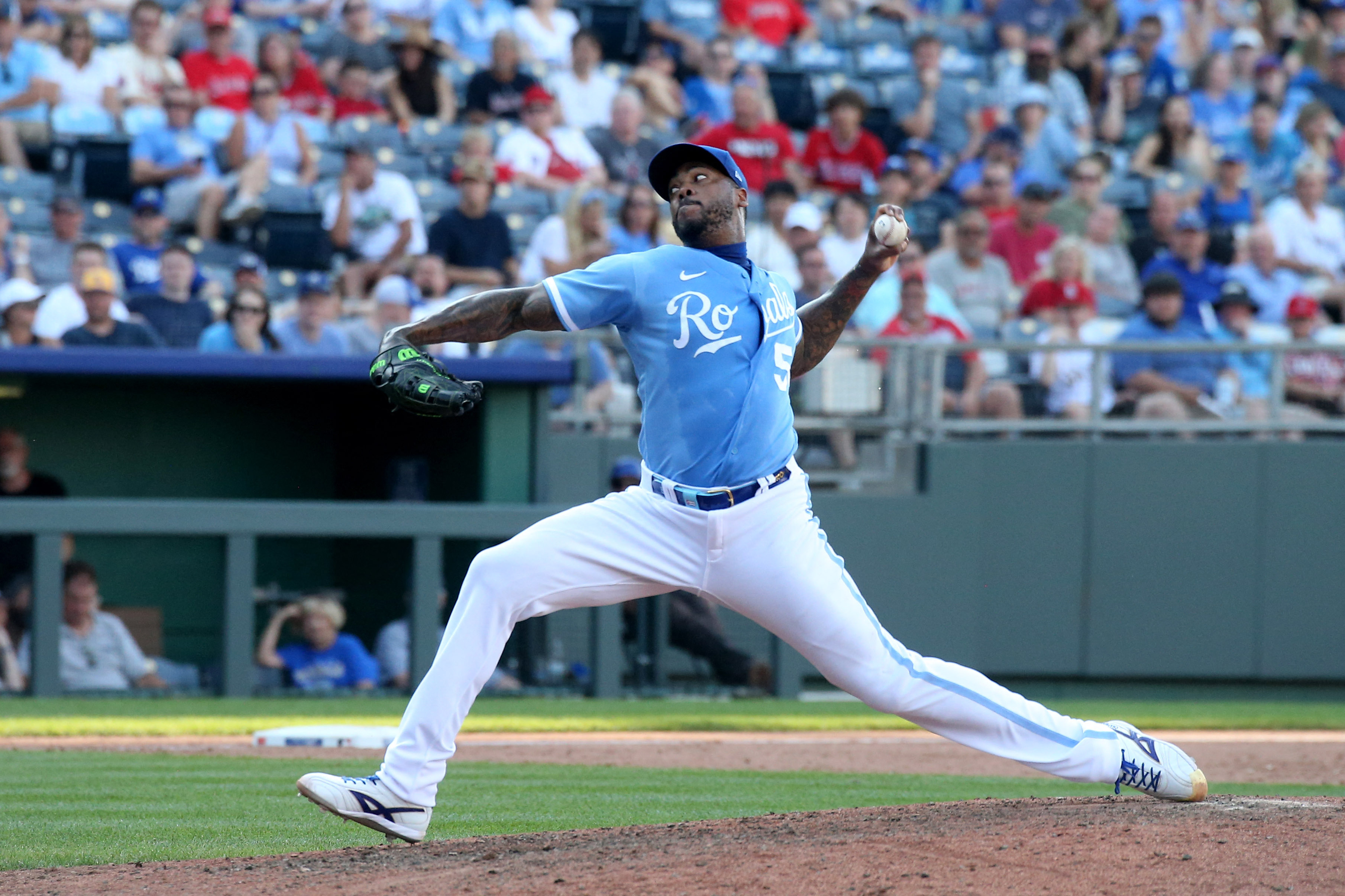Royals rally past Angels, walk off on Samad Taylor’s first hit | Reuters