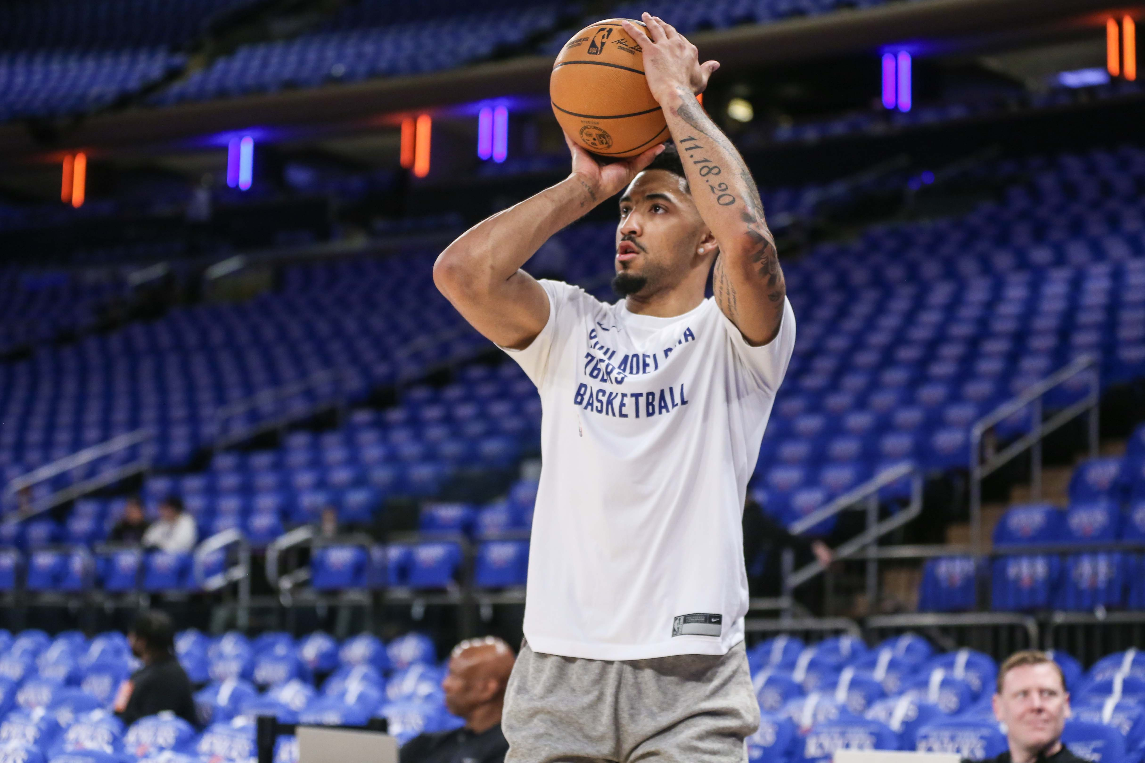 Knicks squander lead but hang on for Game 1 win over Sixers | Reuters