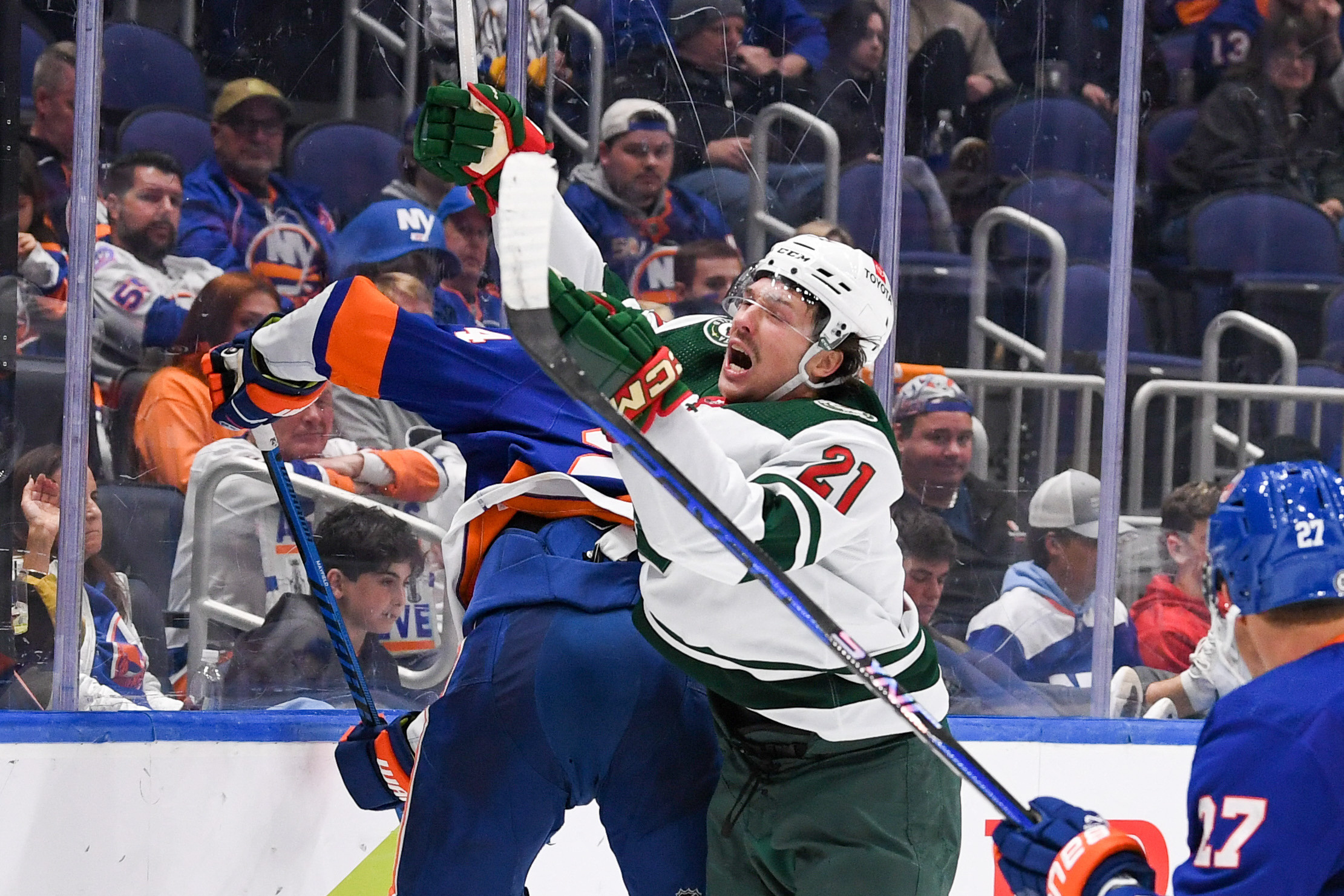 Wild beat Islanders for 2nd straight win | Reuters