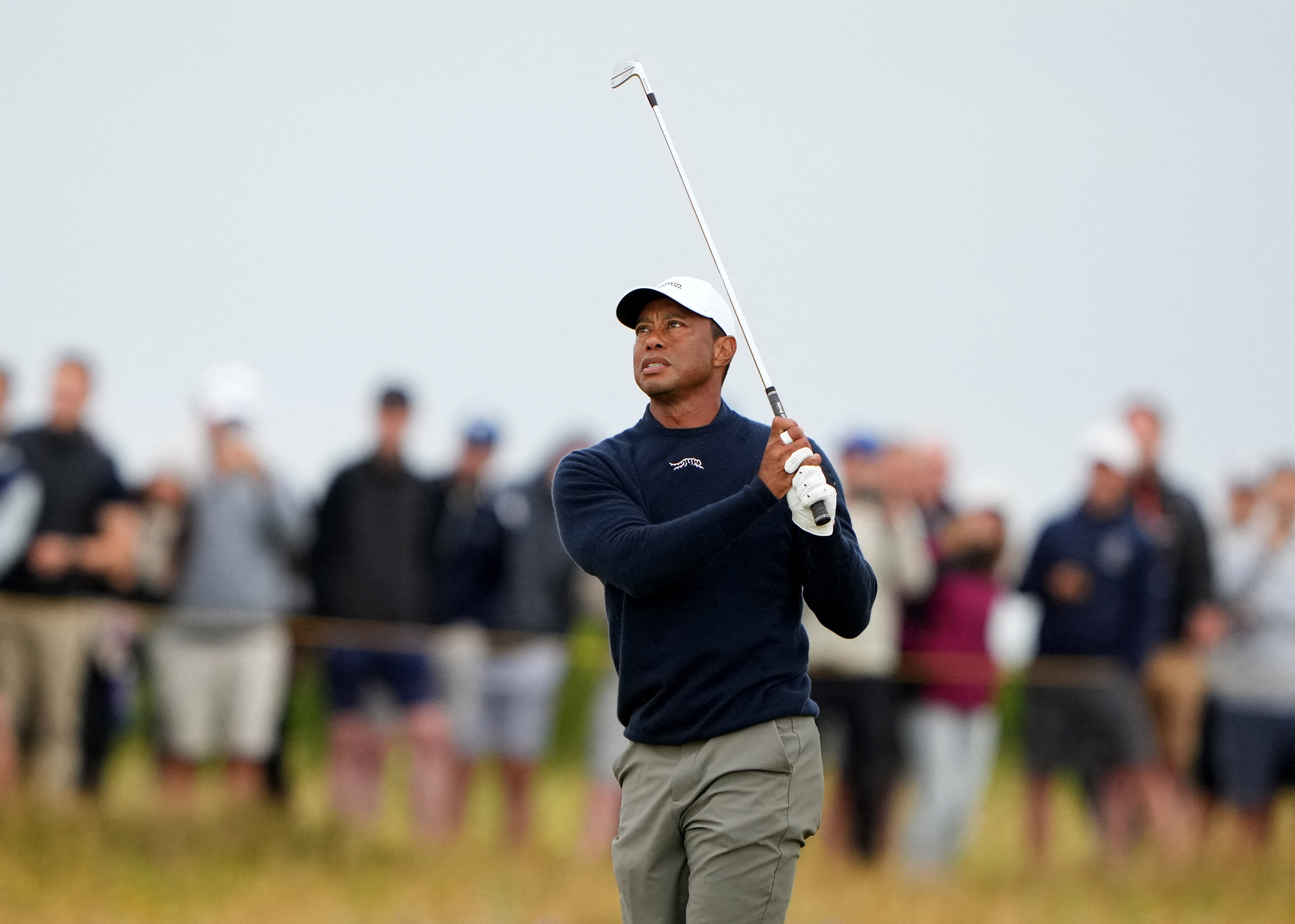 Lowry leads Open, Rose blooms and Scheffler in the hunt | Reuters