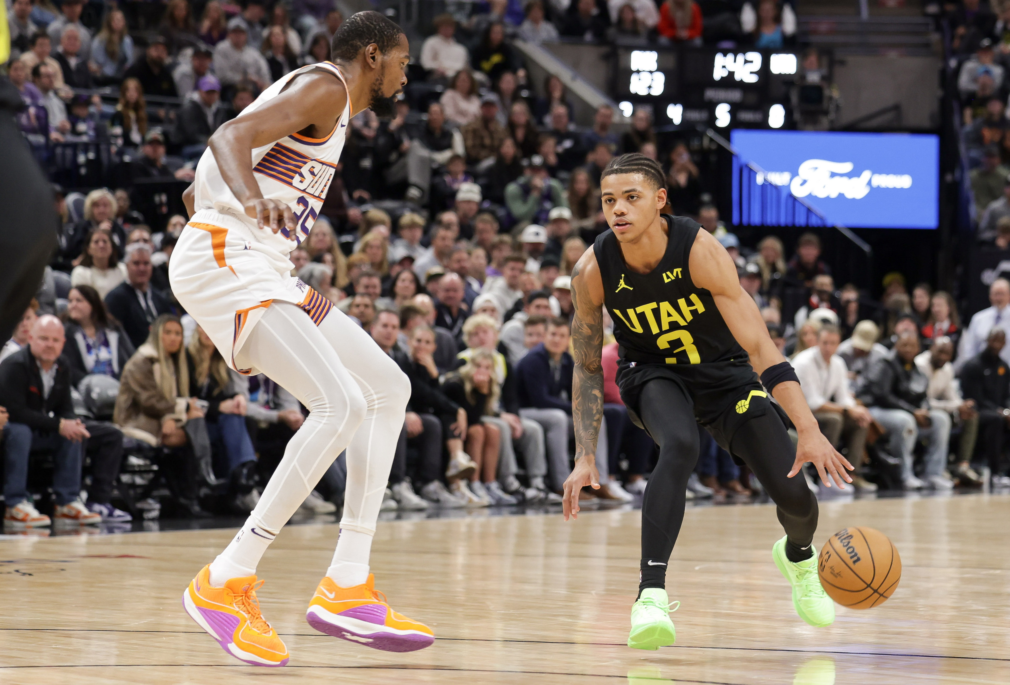 Kevin Durant pours in 39 as Suns edge Jazz in 2OT | Reuters