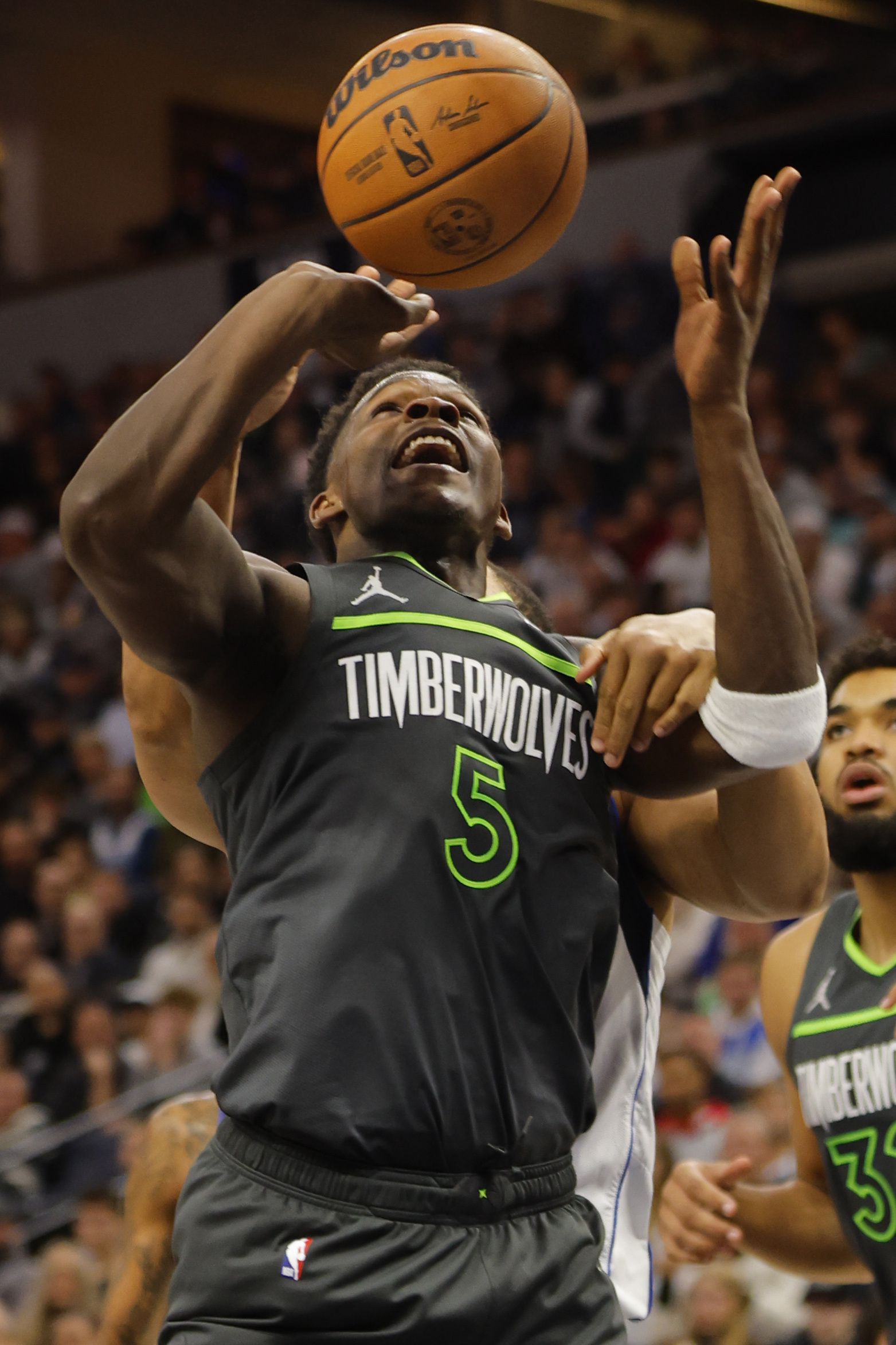 Anthony Edwards puts up 44 as Wolves best Mavs | Reuters