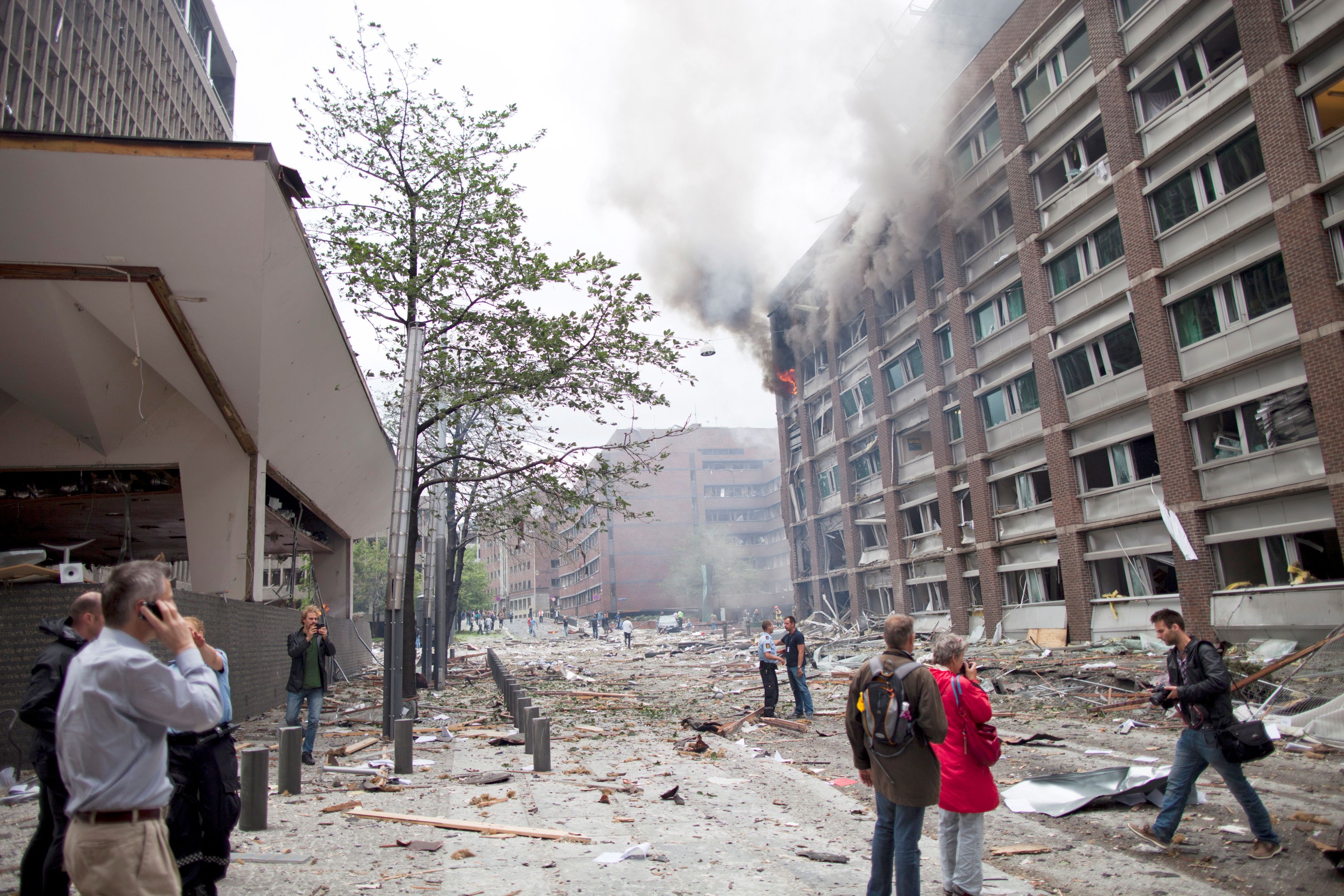 Bells toll in Norway to mark 10 years since neo-Nazi Breivik killed 77 ...