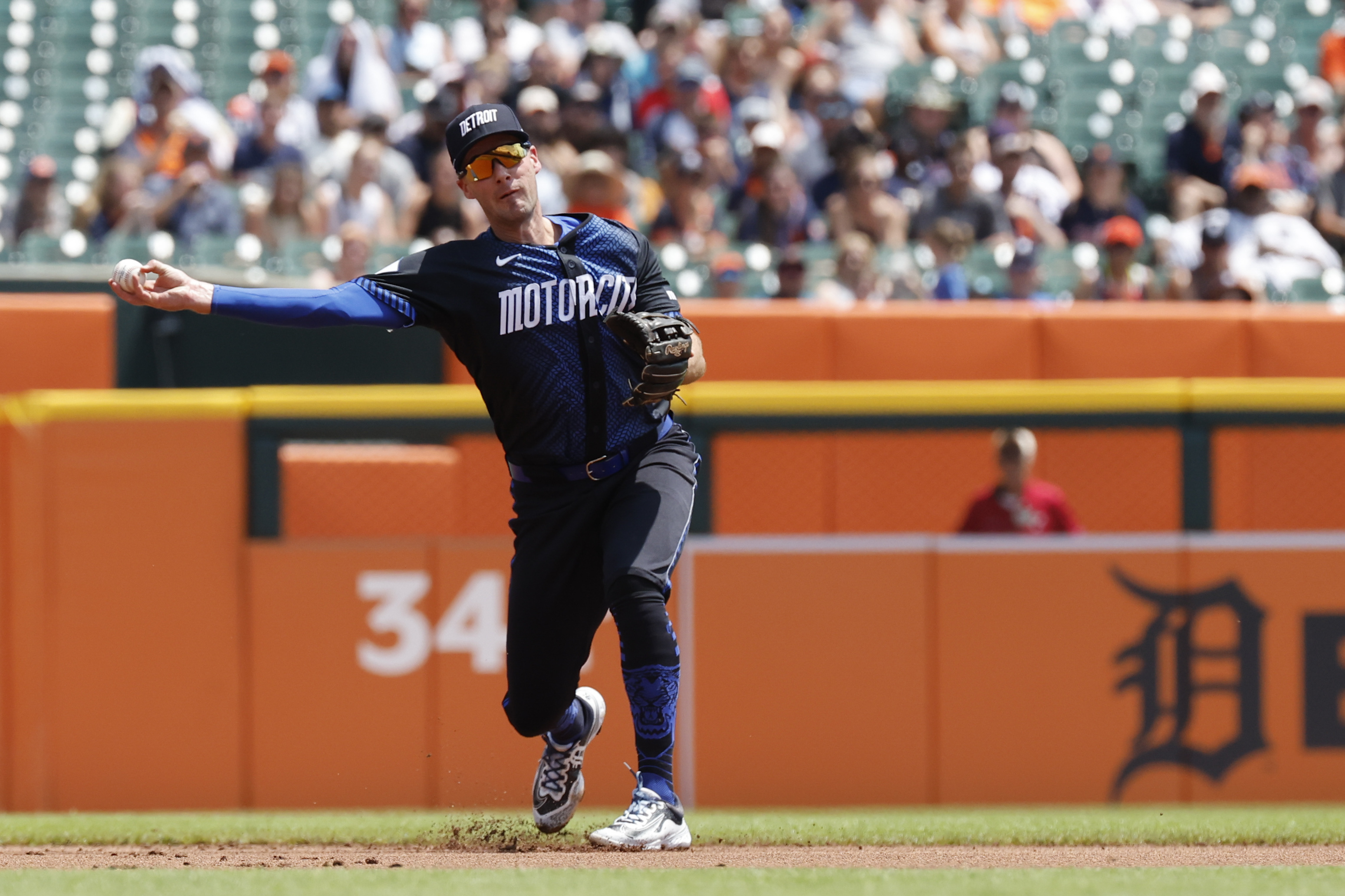 Drew Thorpe earns first career win, White Sox down Tigers | Reuters