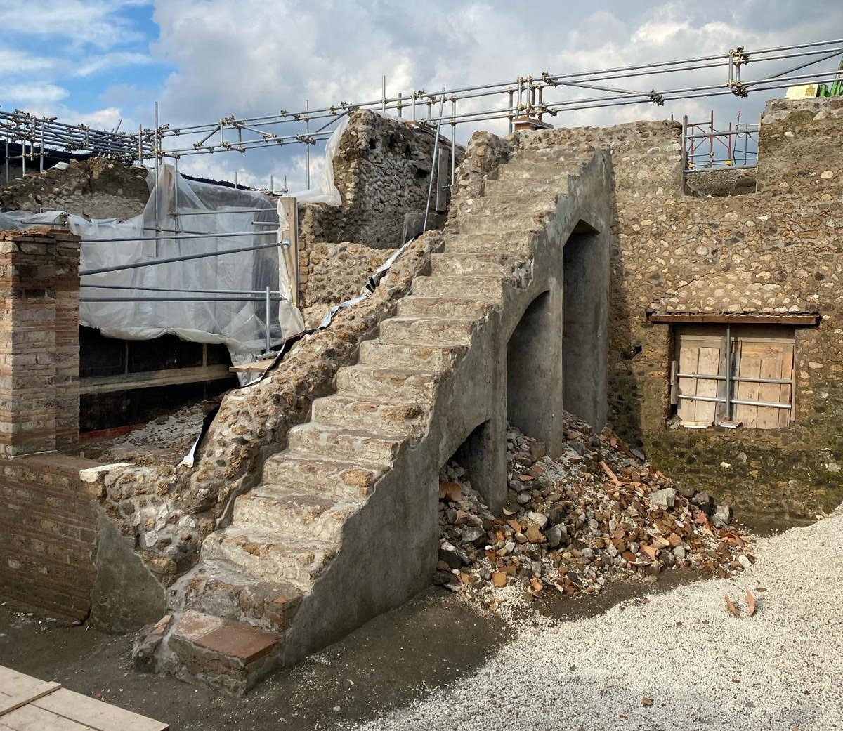 Pompeii building site reveals ancient Roman construction methods | Reuters