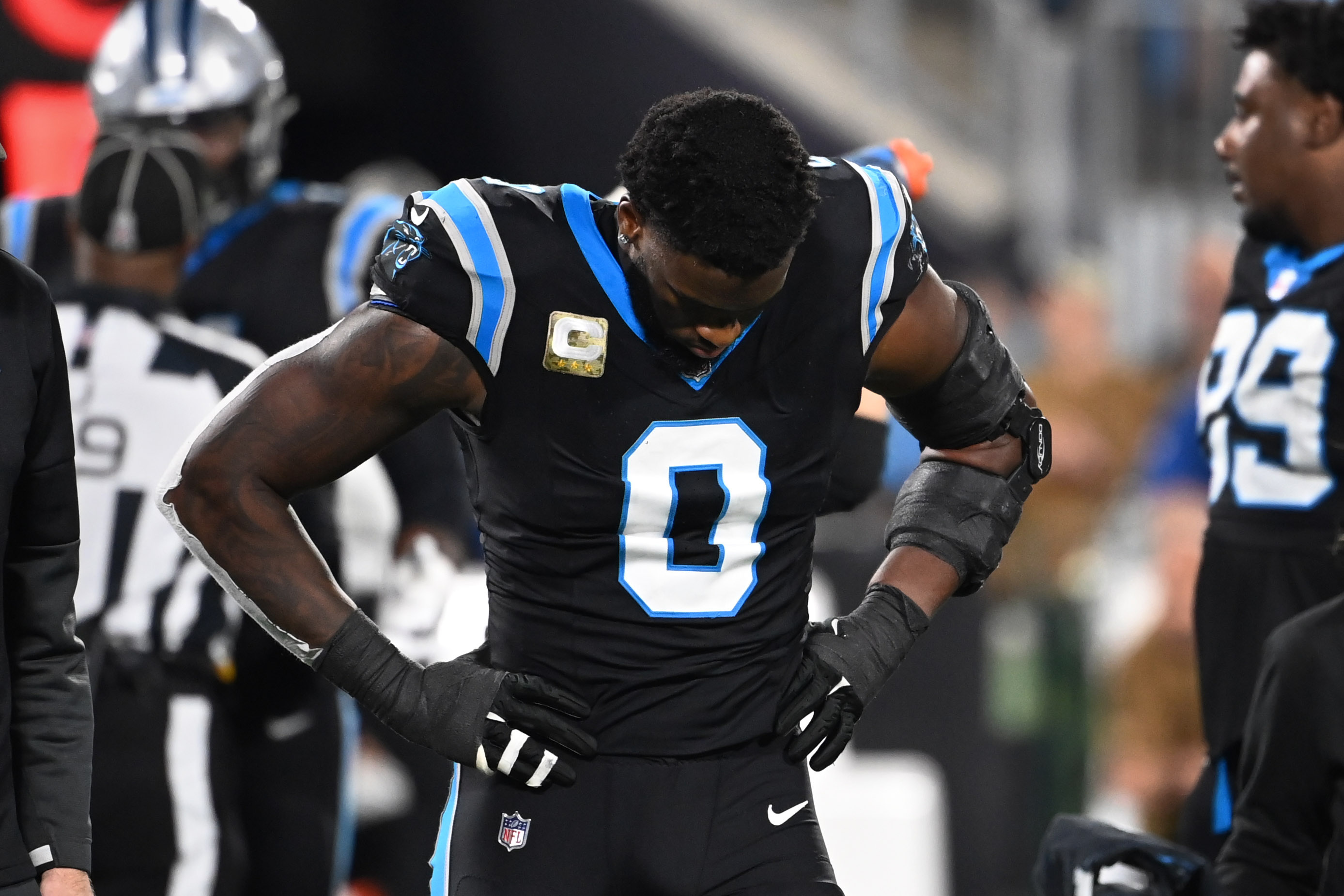 Bears ride defense to tight victory over Panthers | Reuters