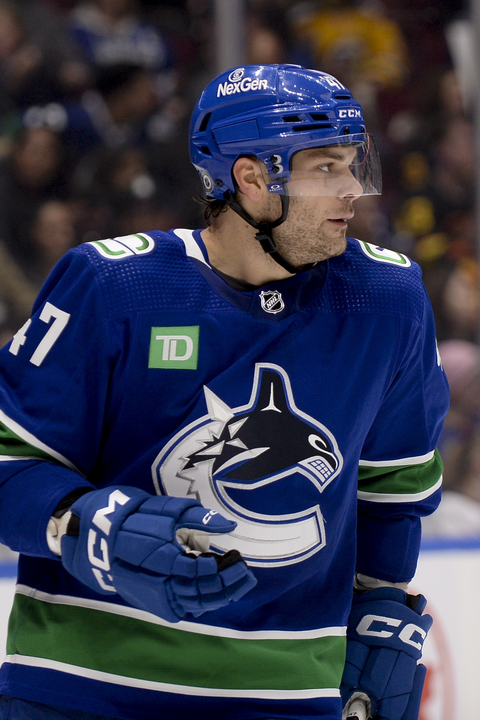 Kyle Palmieri's natural hat trick boosts Isles over Bruins | Reuters