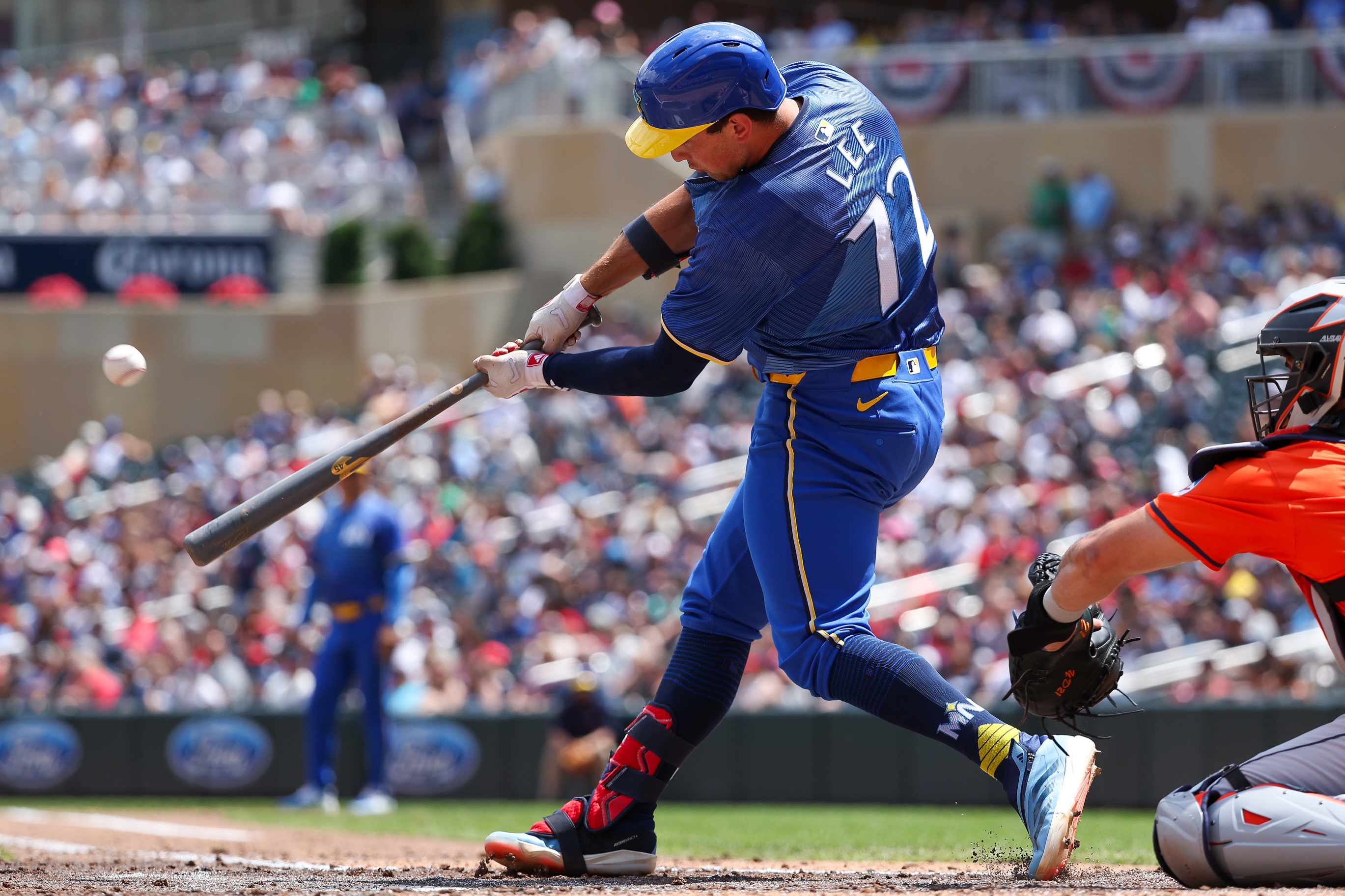 Jose Miranda ties consecutive-hits record, Twins handle Astros | Reuters