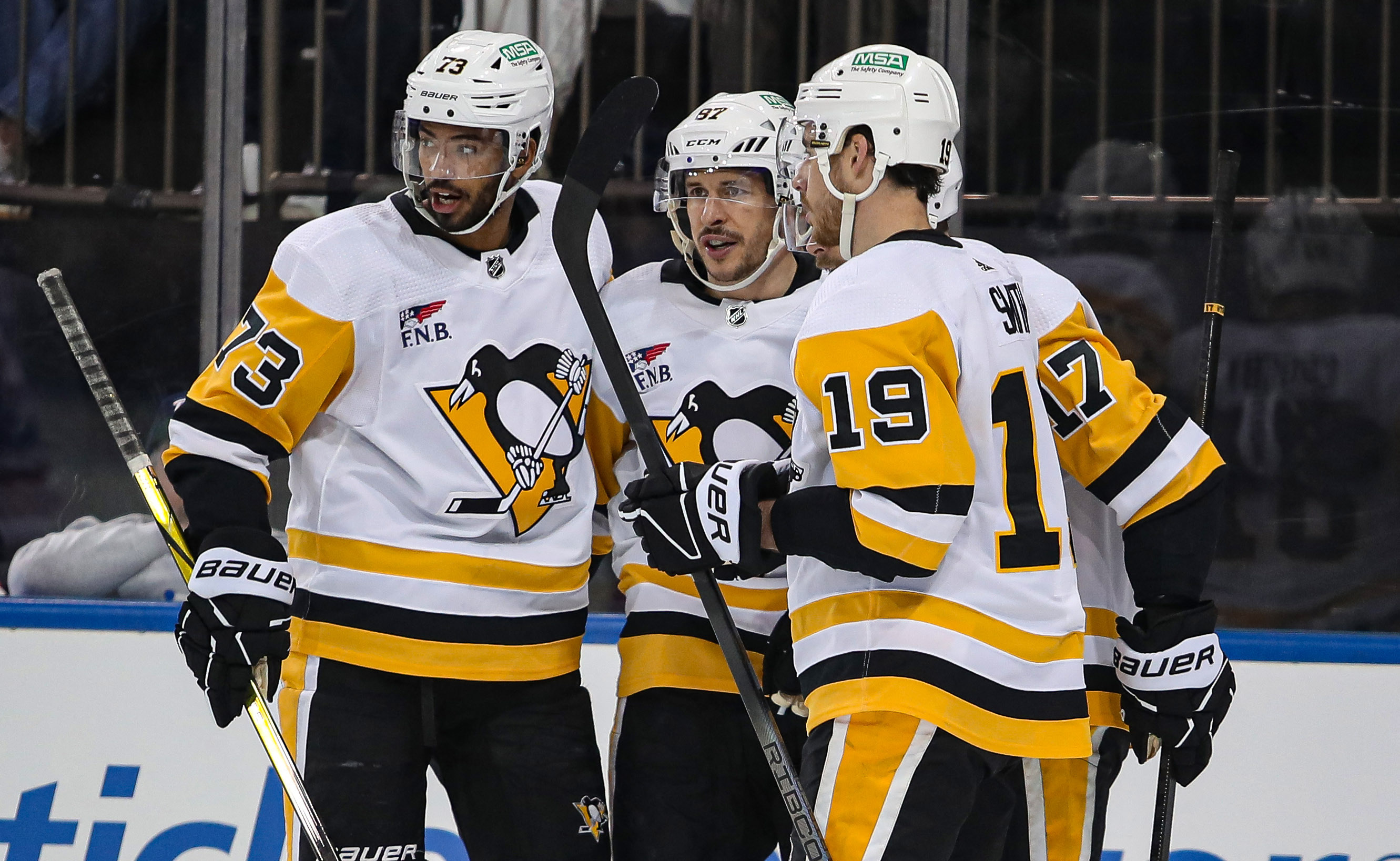 Sidney Crosby Plongeant