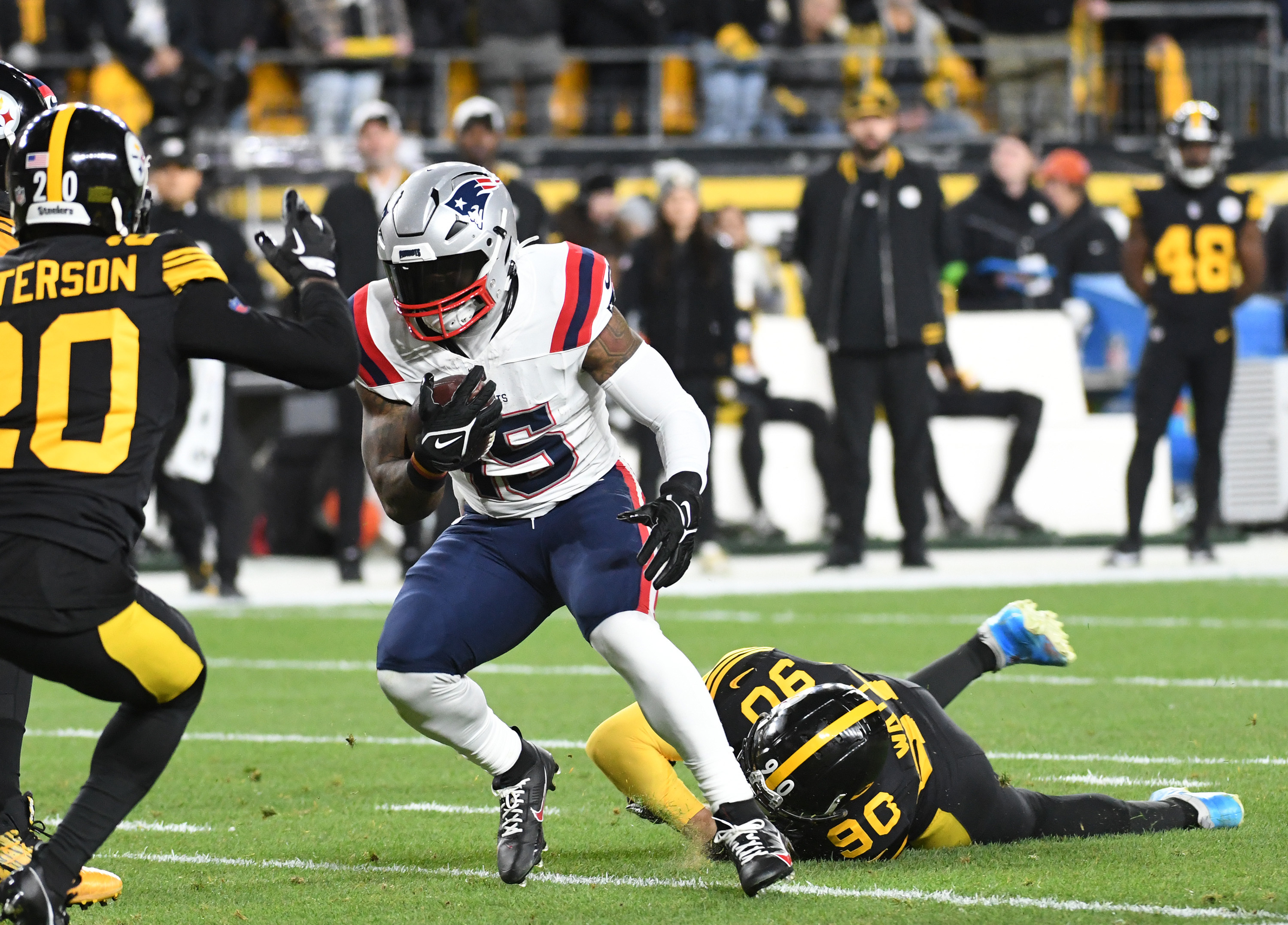 Bailey Zappe, Pats dump Steelers, end 5-game skid | Reuters