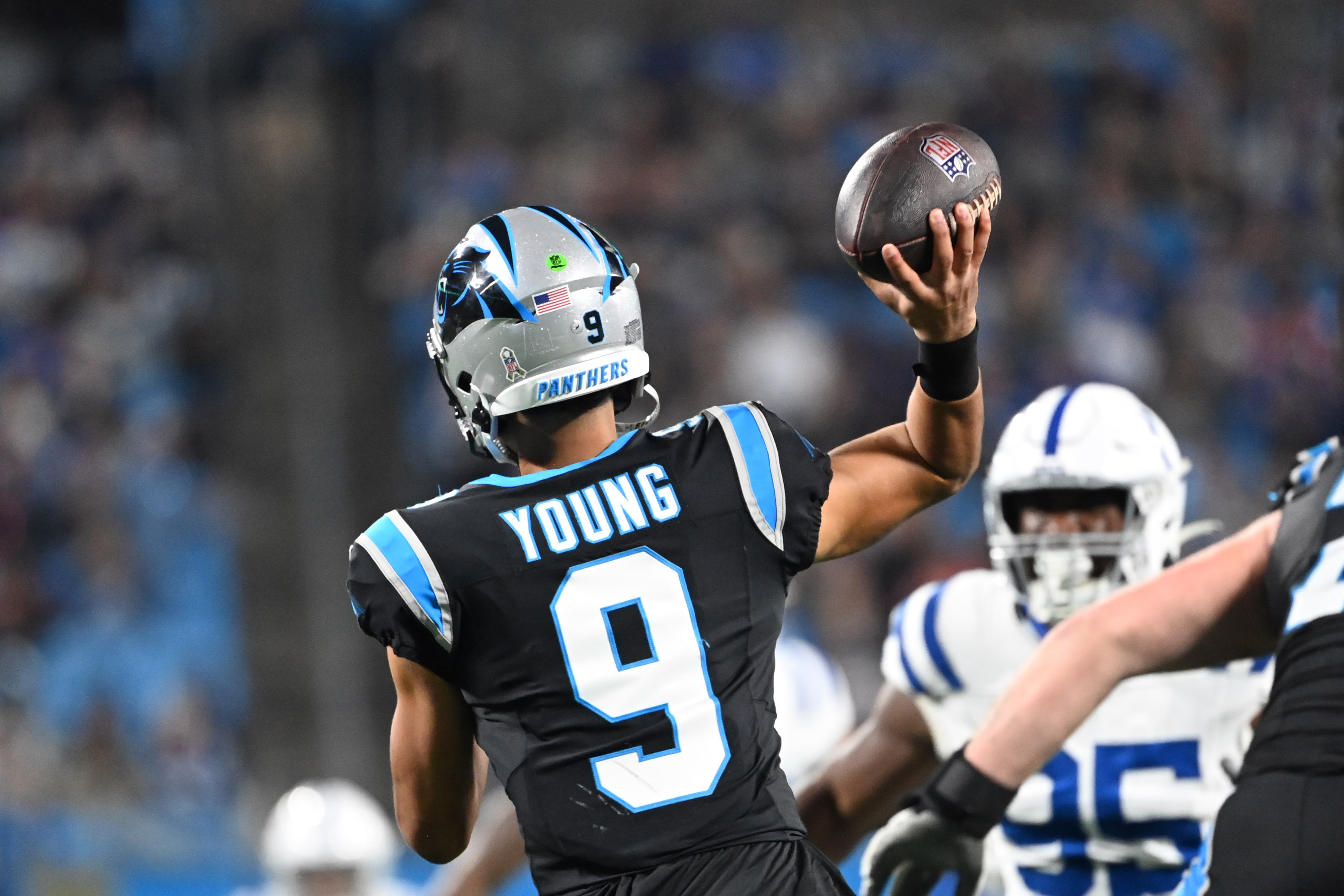 Bears ride defense to tight victory over Panthers | Reuters