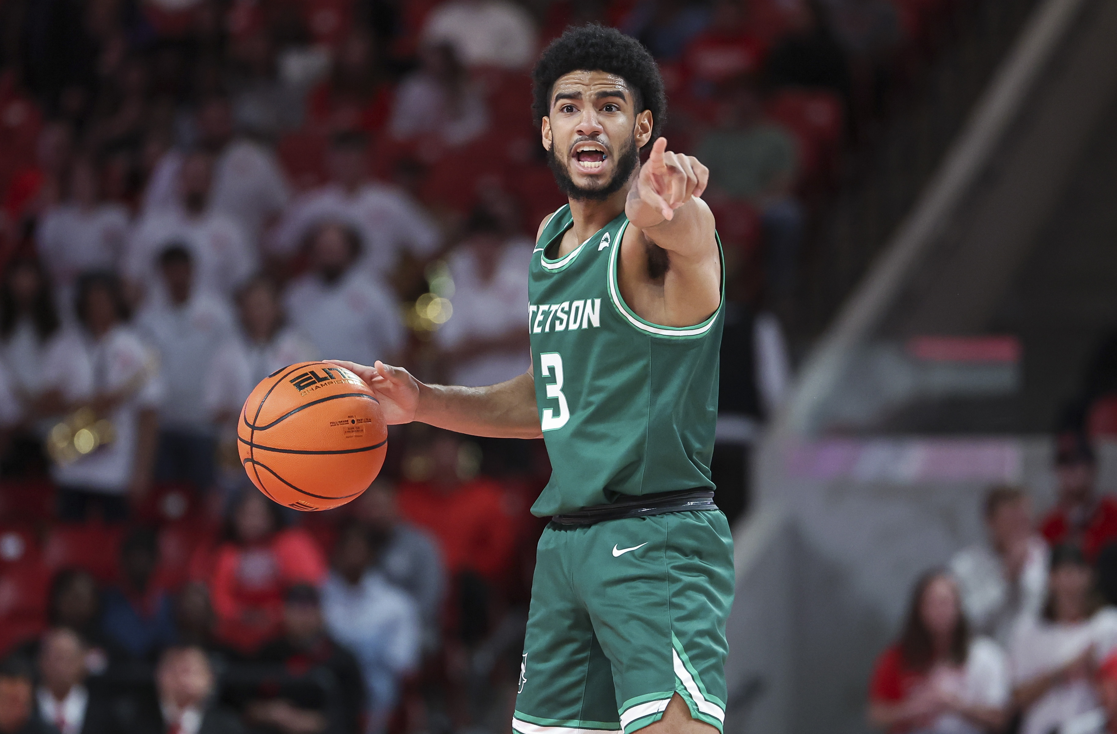 No. 6 Houston takes control in first half, zooms by Stetson | Reuters