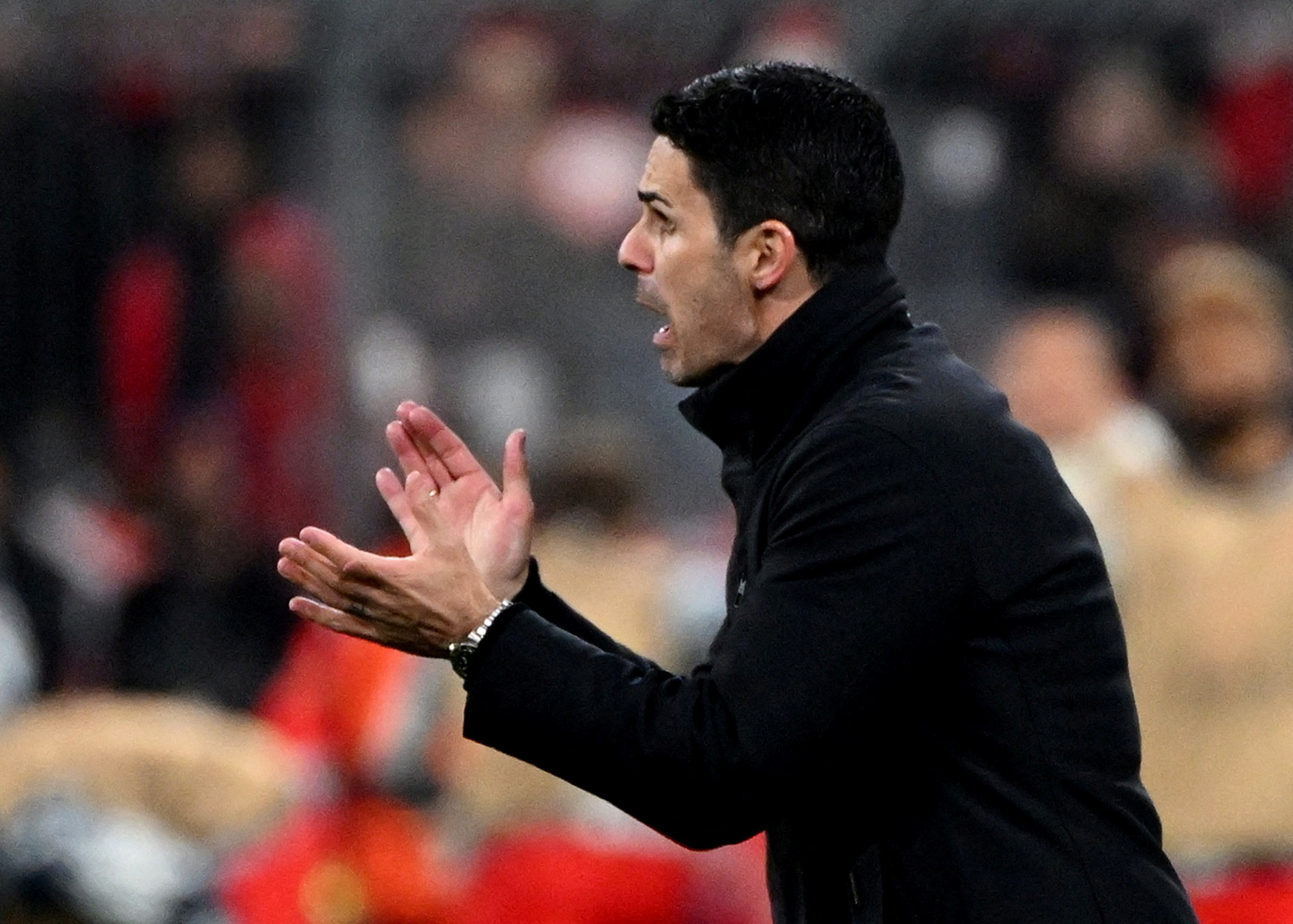 Bruised Arsenal seek healing win at Wolves to re-ignite title charge ...