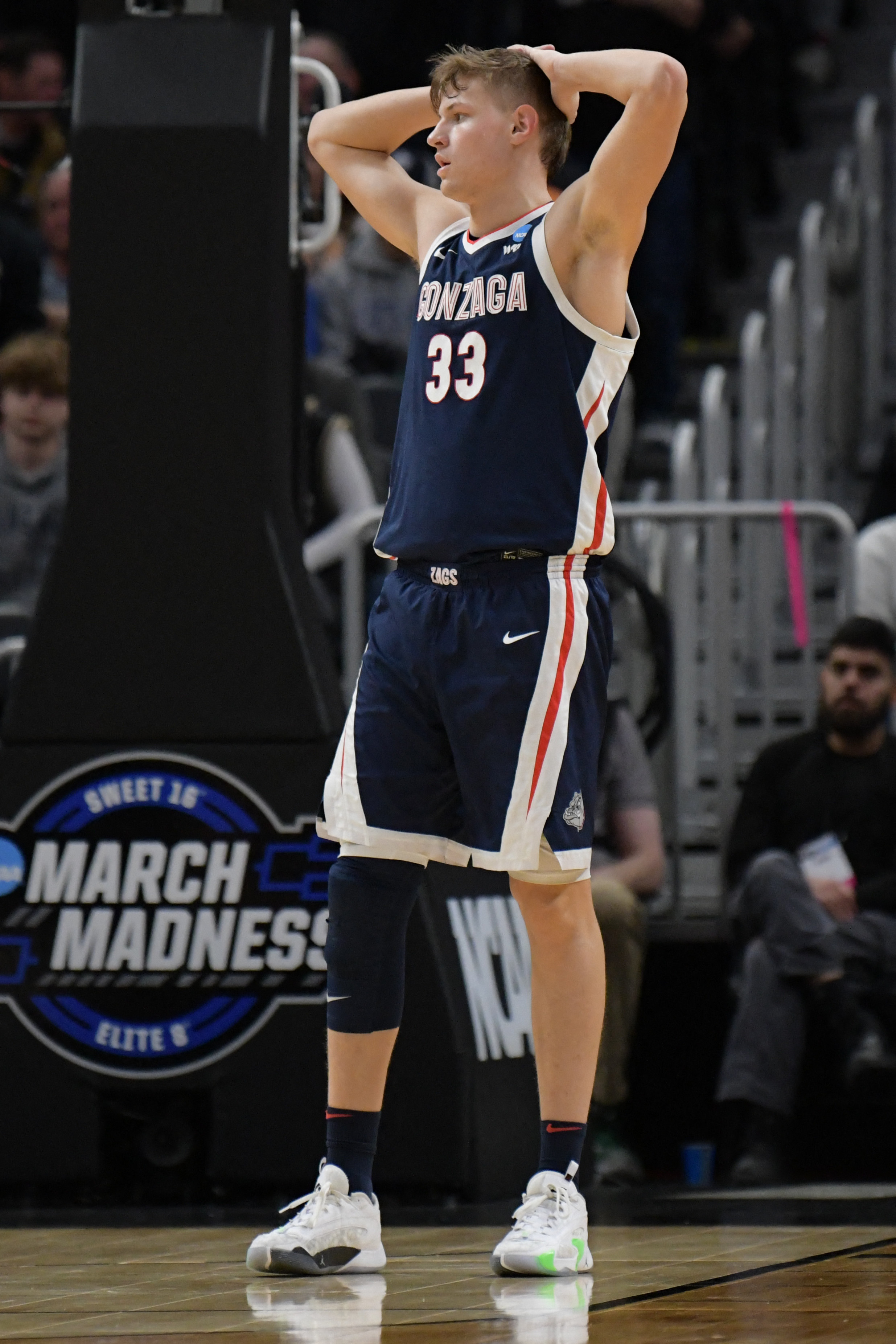 Zach Edey (27 points), top-seeded Purdue put away Gonzaga | Reuters