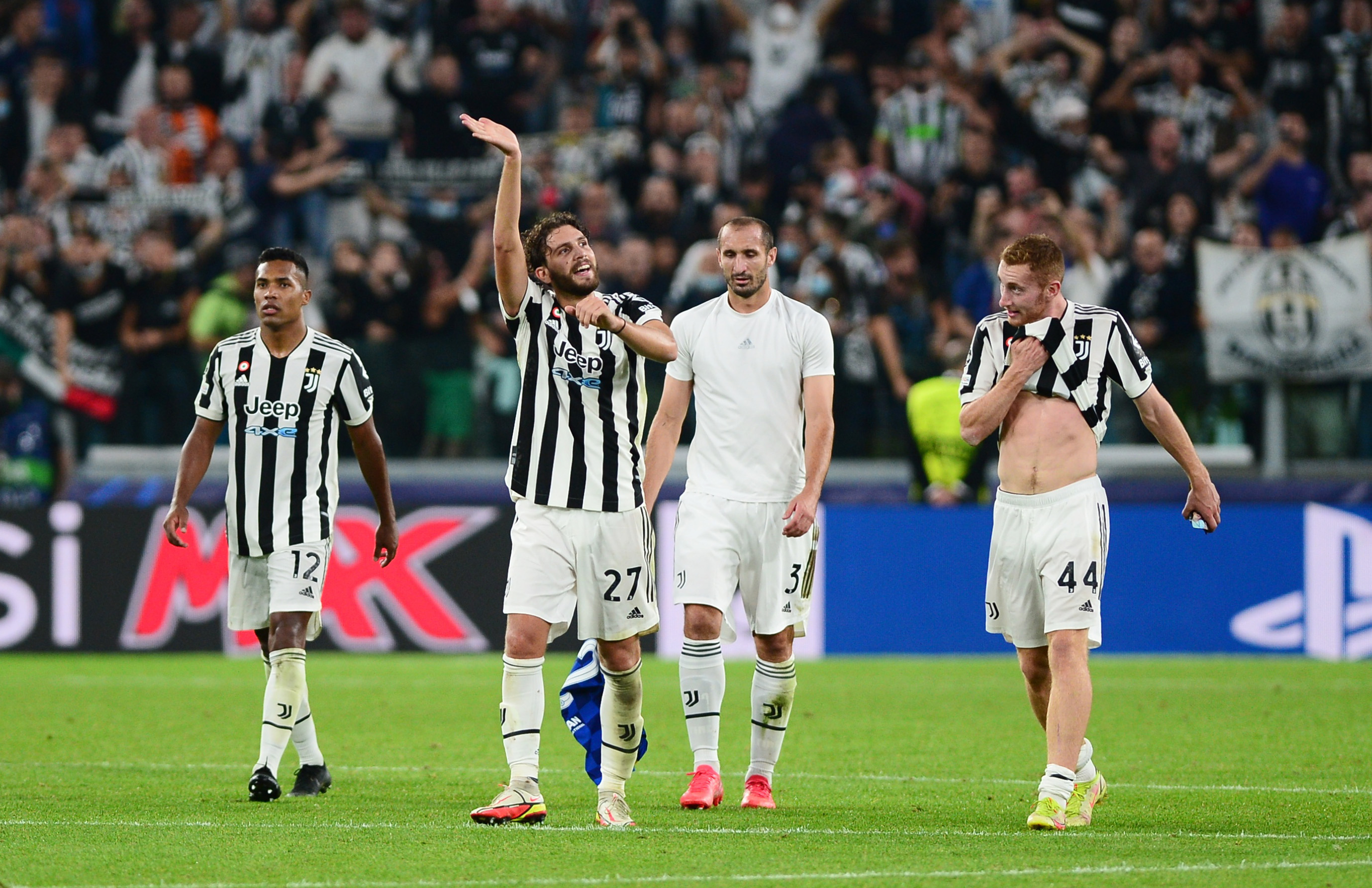 Chiesa fires Juve to battling win over champions Chelsea | Reuters