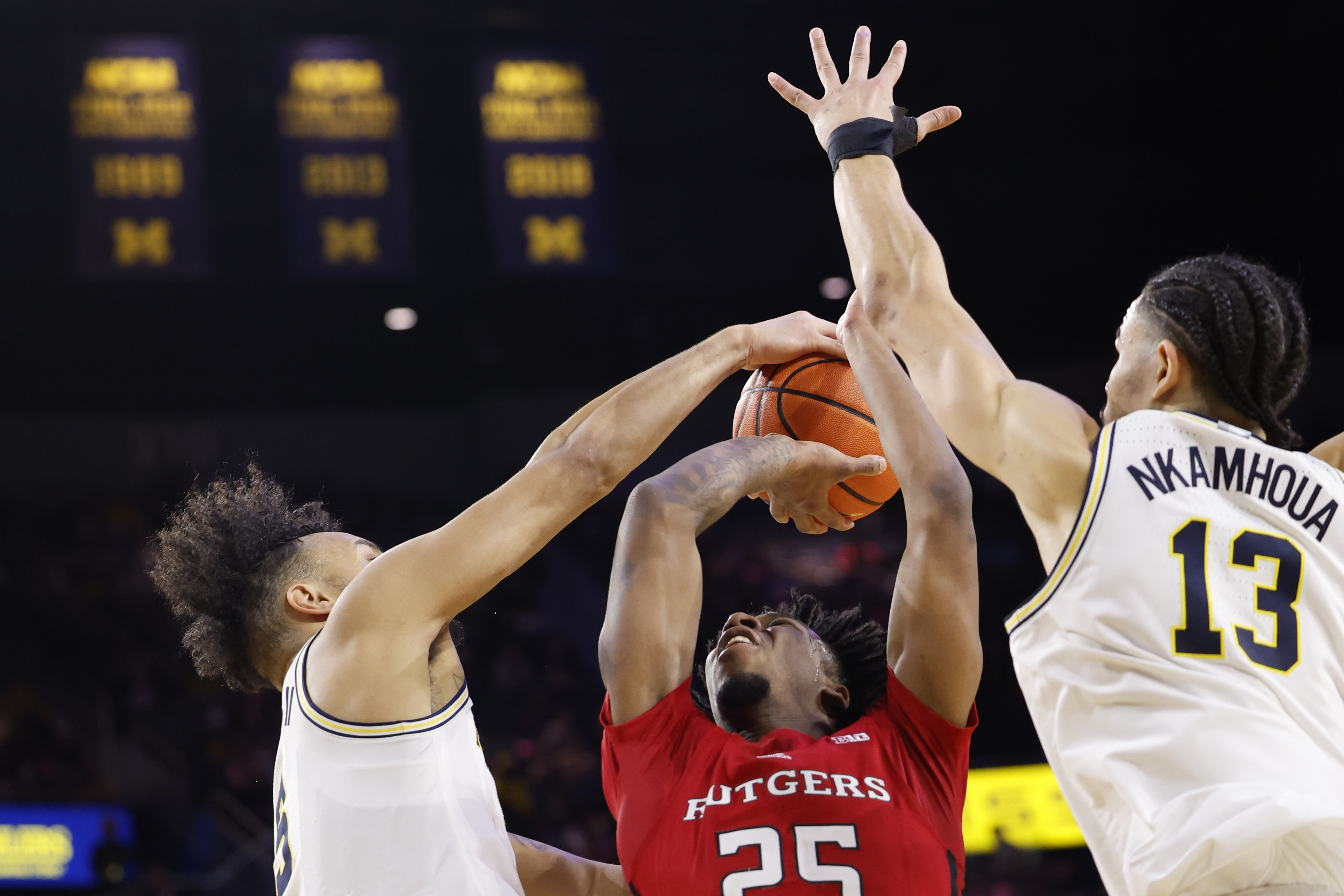 Michigan suffers another 2nd-half collapse in loss to Rutgers | Reuters