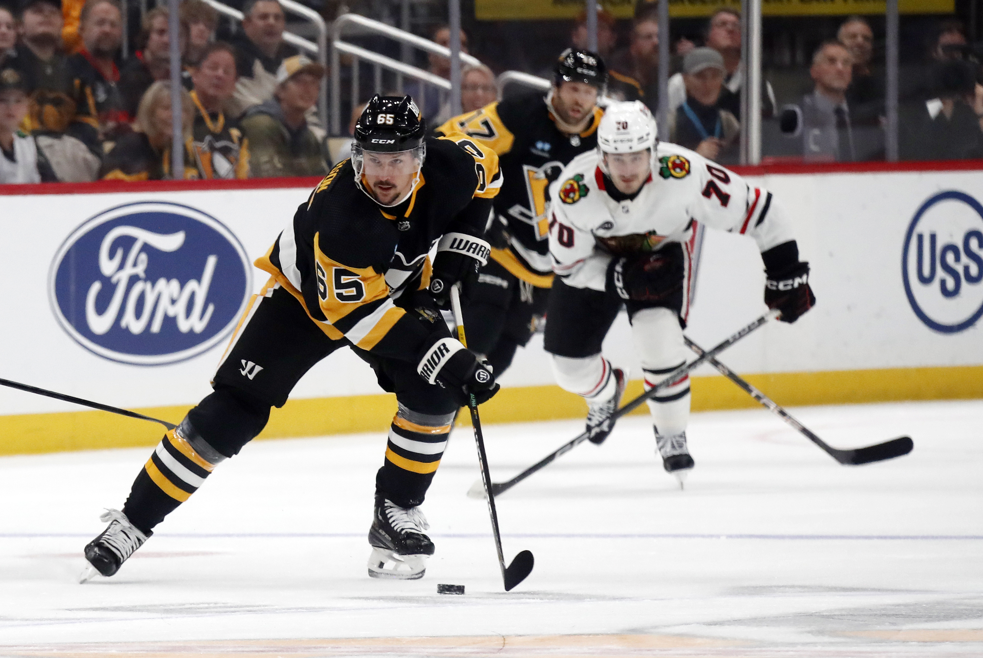 Blackhawks double up Penguins in Connor Bedard's NHL debut | Reuters