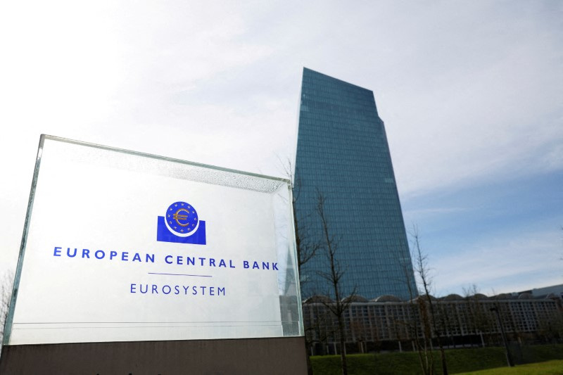 Poor euro zone bank valuations seen a drag on credit growth: ECB | Reuters