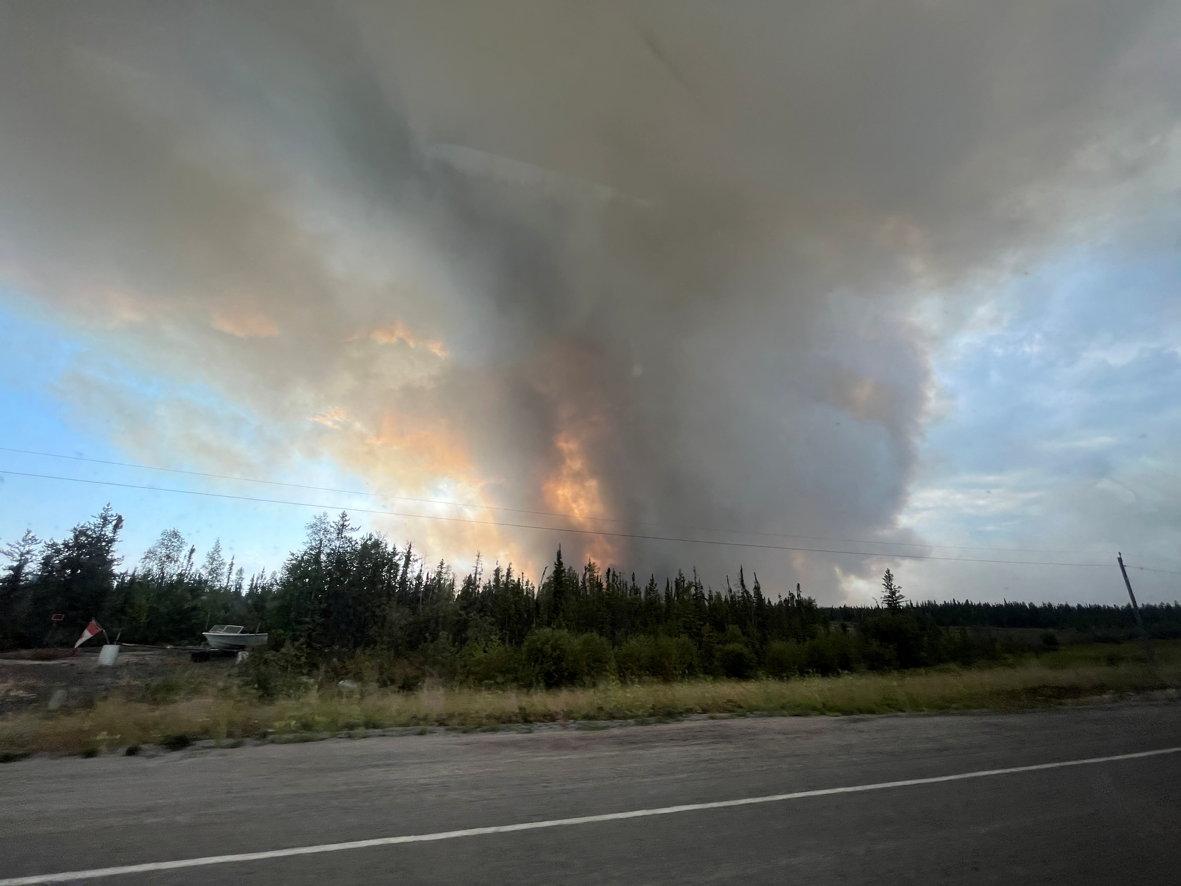 Canada wildfire: all 20,000 Yellowknife residents evacuating | Reuters