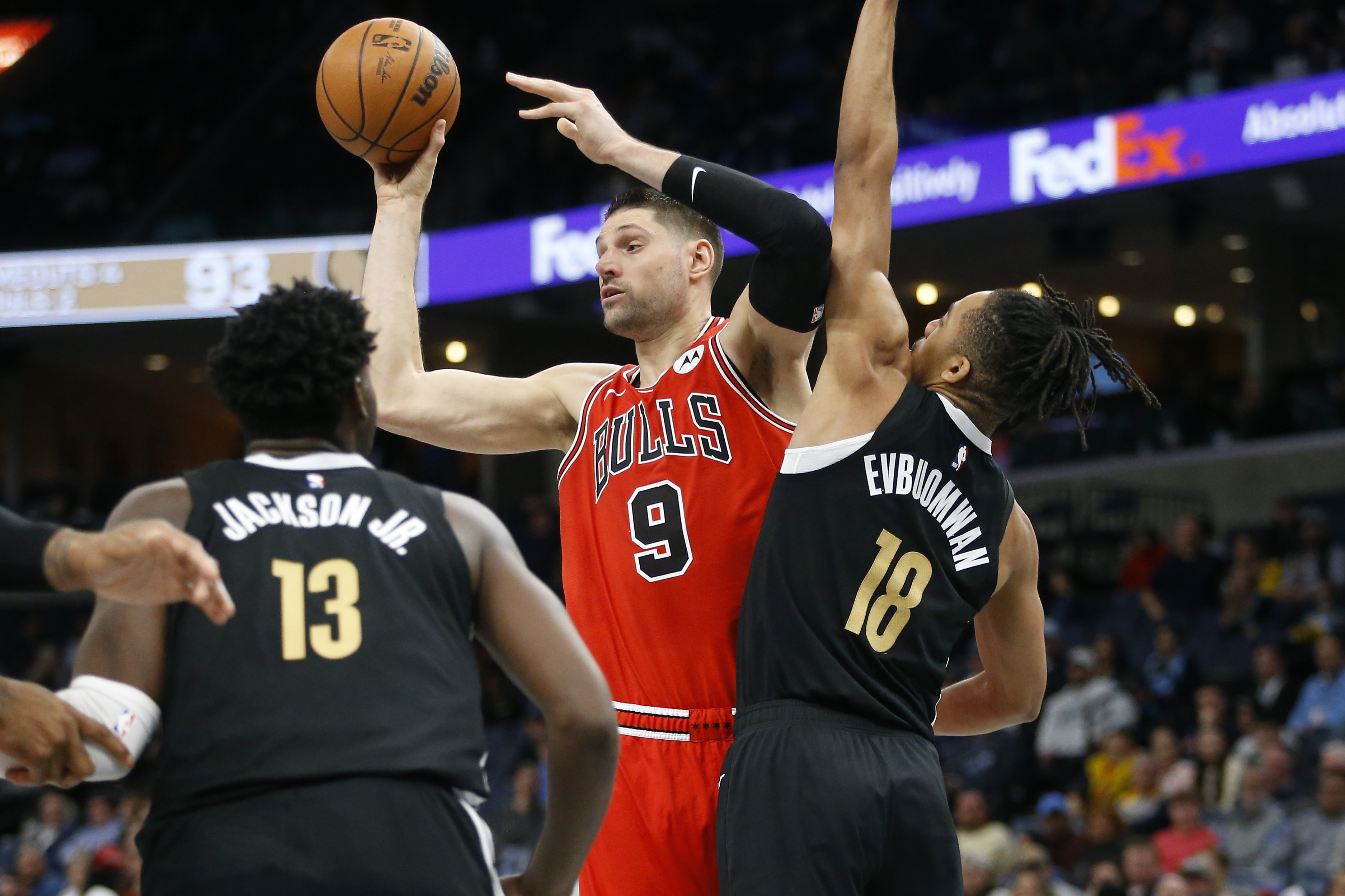 Bulls hand Grizzlies 7th straight loss | Reuters