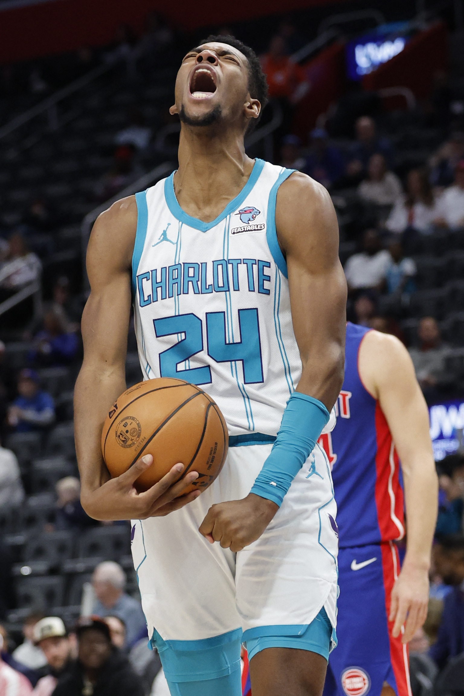 Pistons topple Hornets for rare victory | Reuters