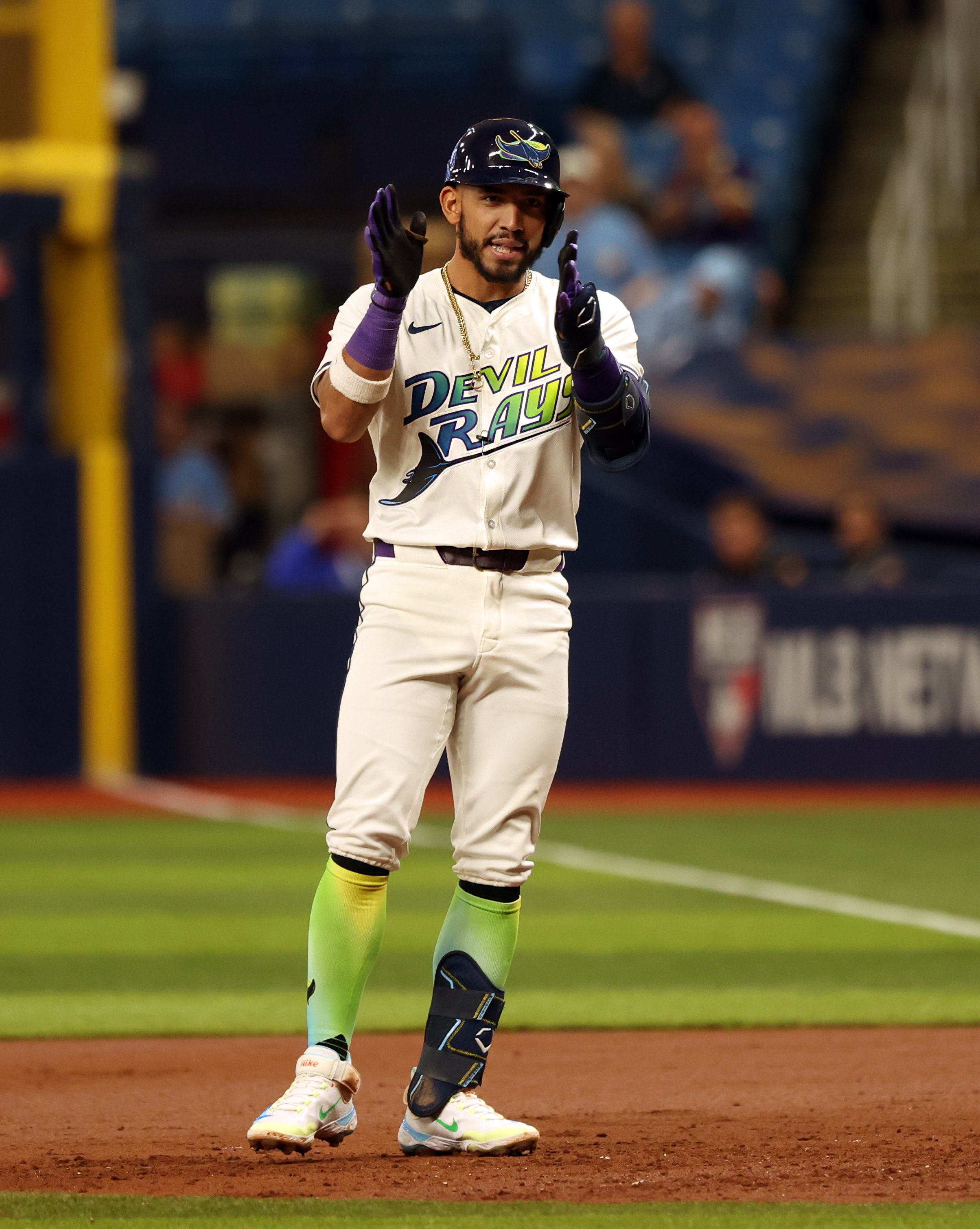 Harold Ramirez's three hits help Rays edge Giants | Reuters