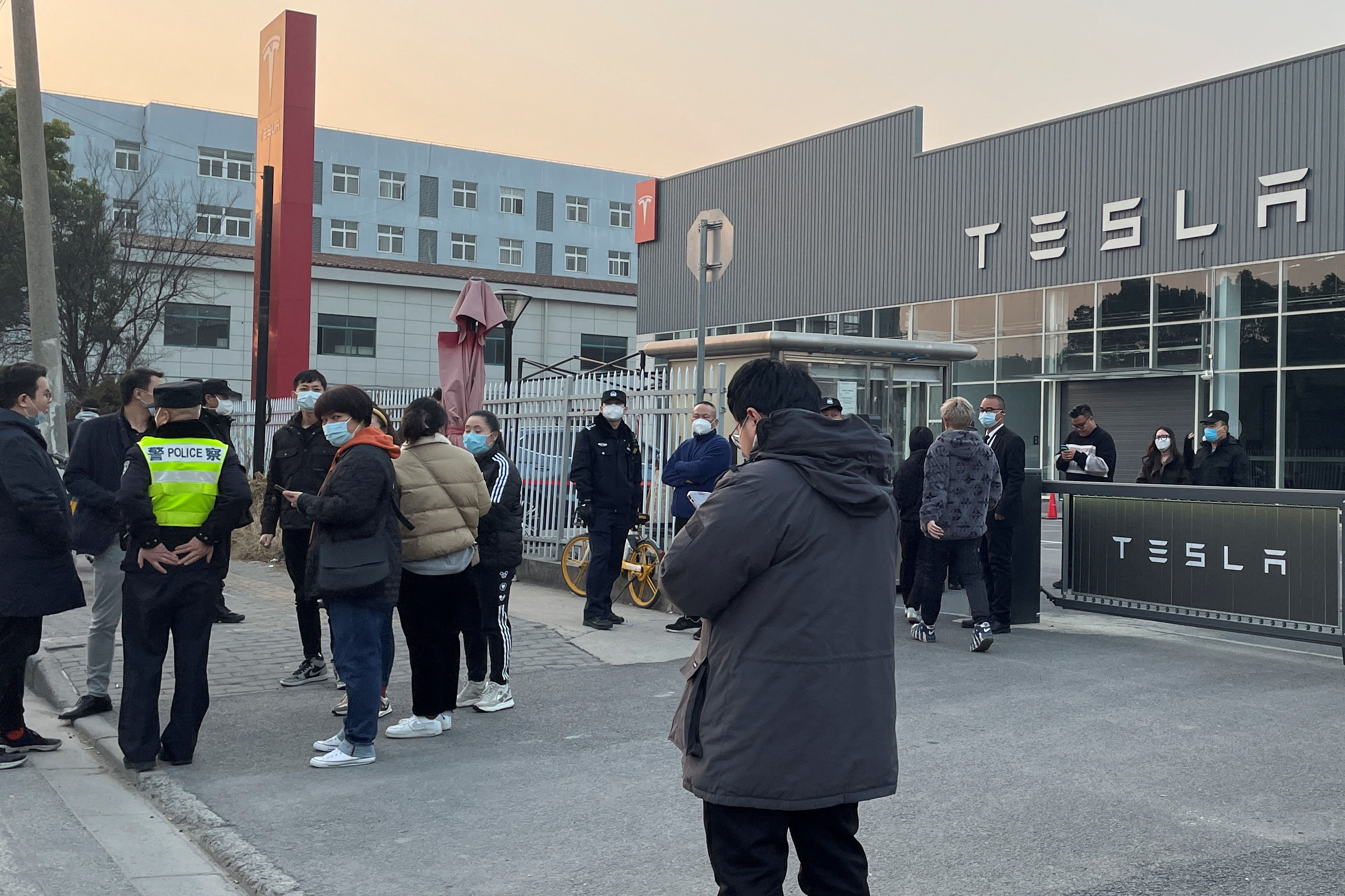 Protesting Tesla China buyers vow more pressure over price cuts they ...