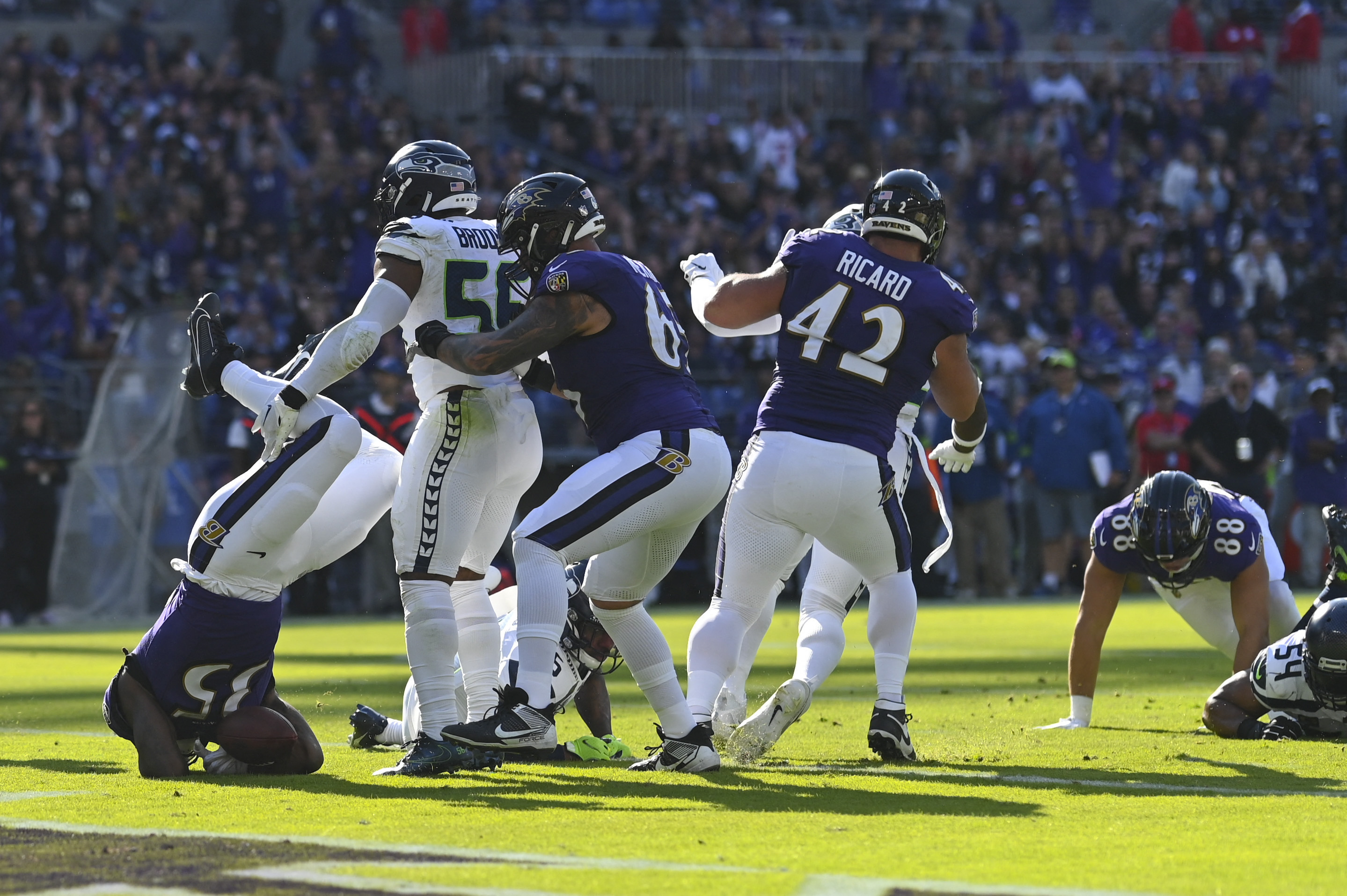 Keaton Mitchell, Gus Edwards help Ravens run over Seahawks | Reuters