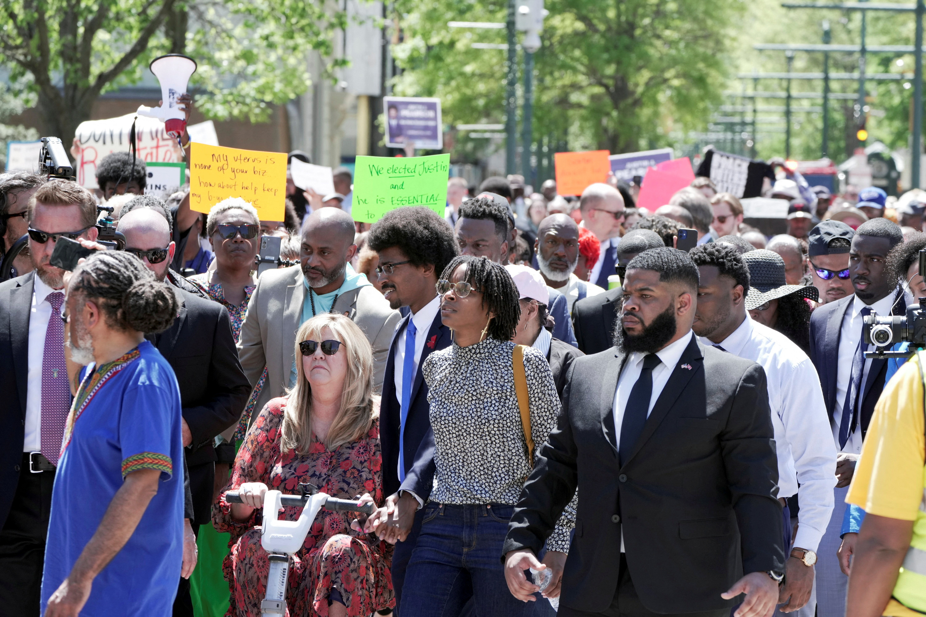 Memphis returns second expelled Tennessee lawmaker back to statehouse ...