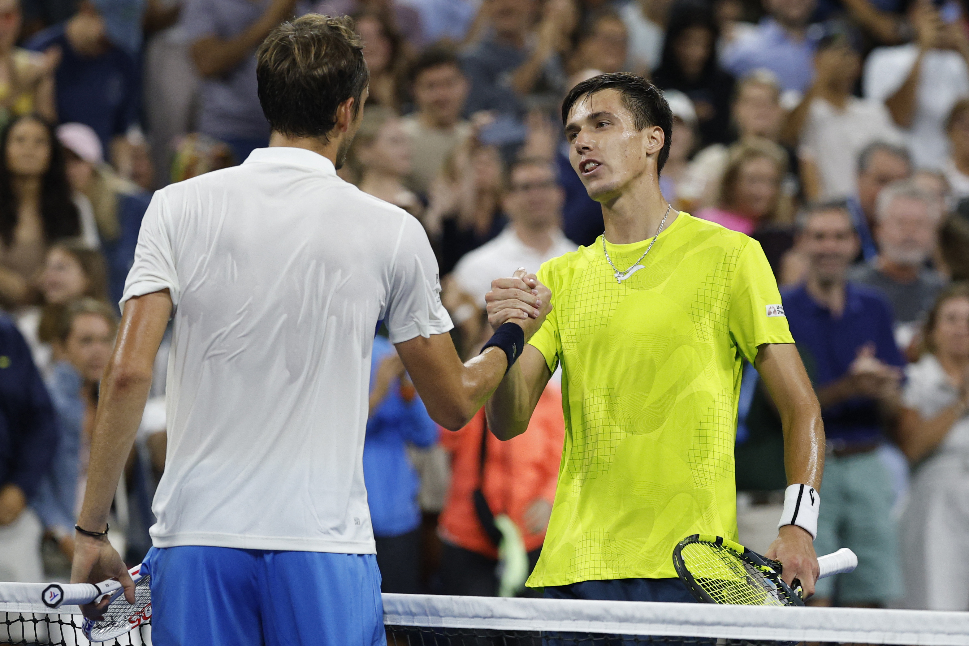 Medvedev beats Marozsan to reach US Open third round | Reuters