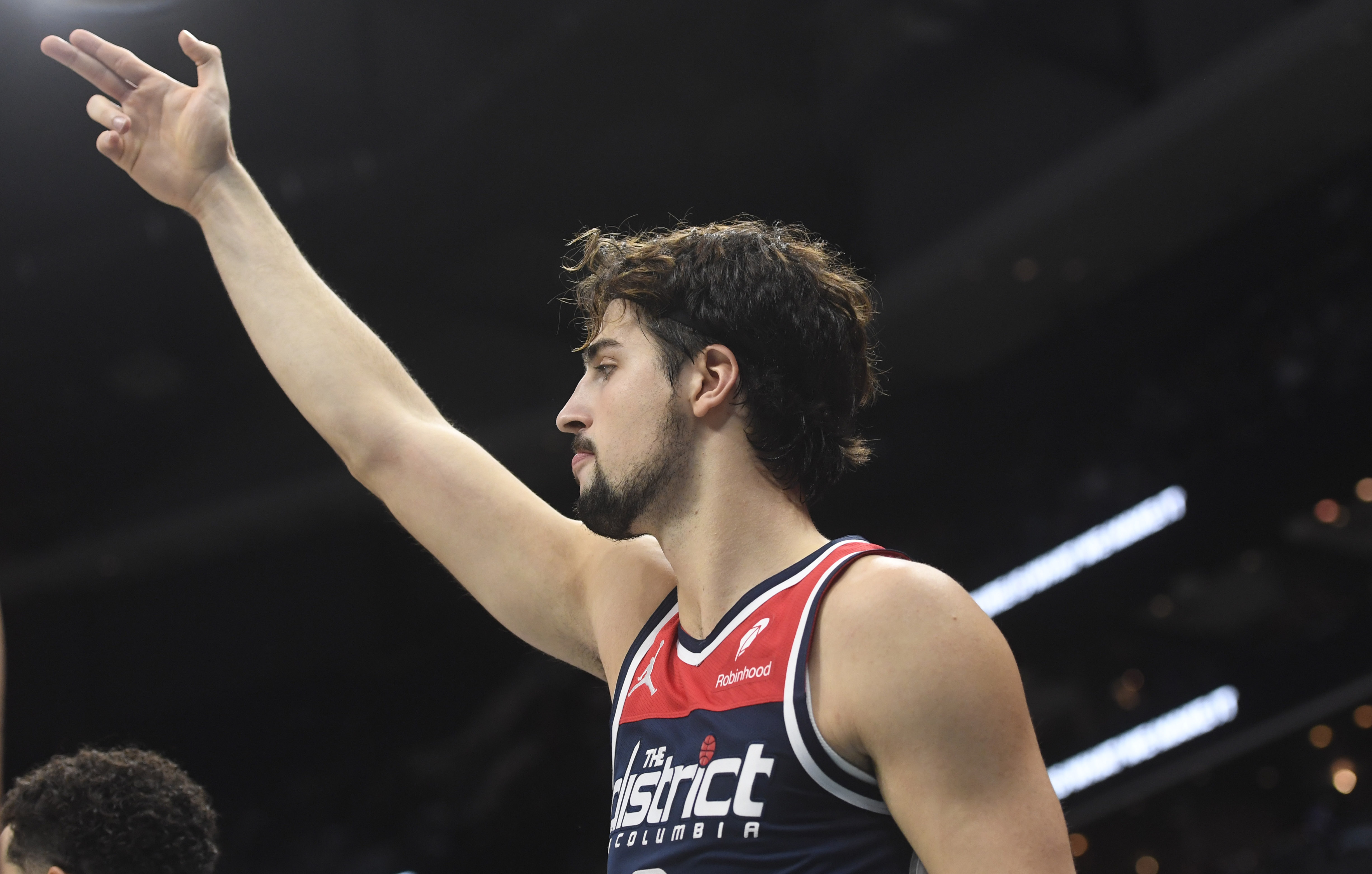 Wizards lean on Kyle Kuzma, bench to extinguish Hornets | Reuters