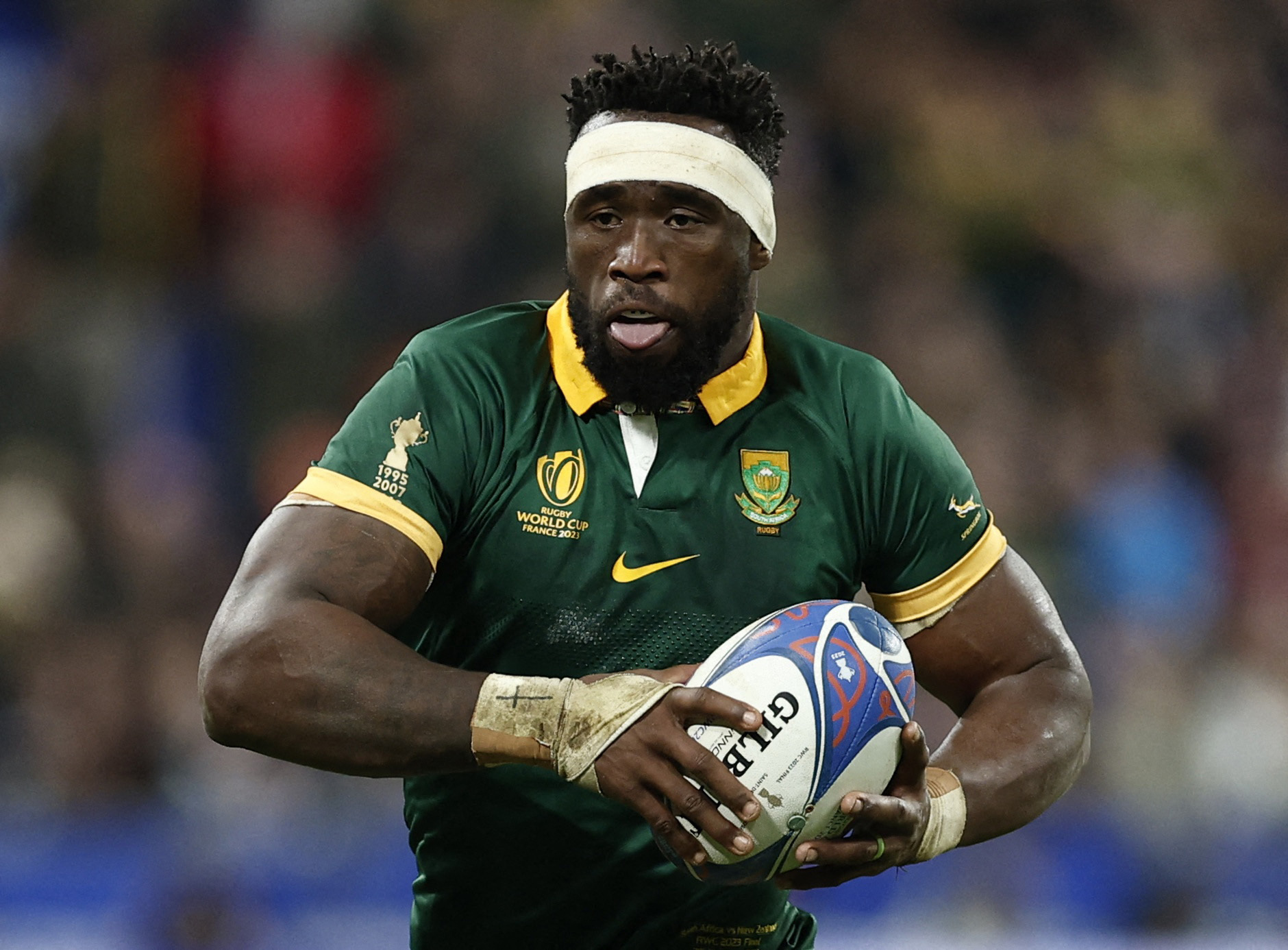 Fit flanker Kolisi to captain Springboks against Ireland | Reuters