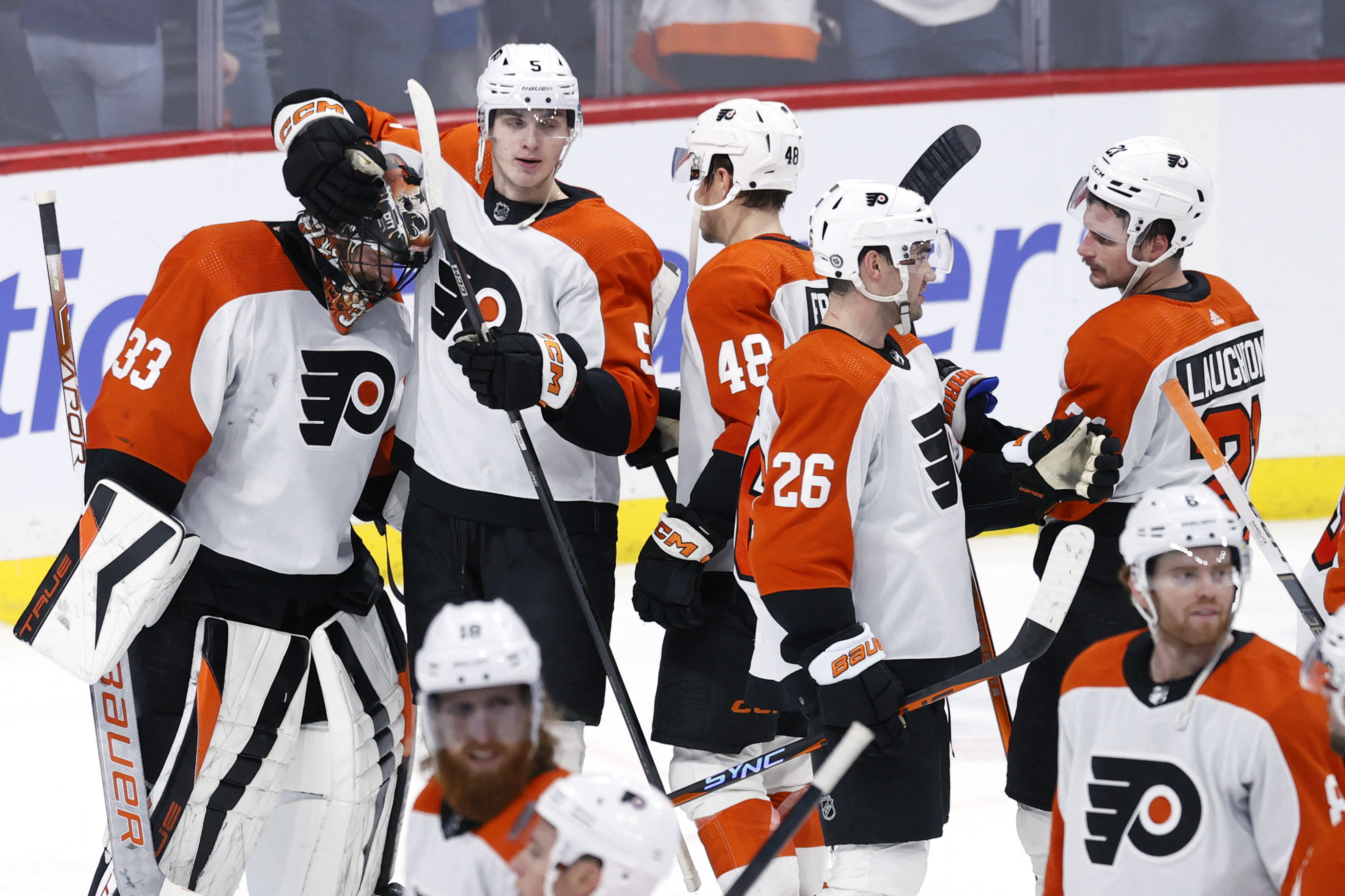 Flyers end Jets' franchise-record 8-game win streak | Reuters