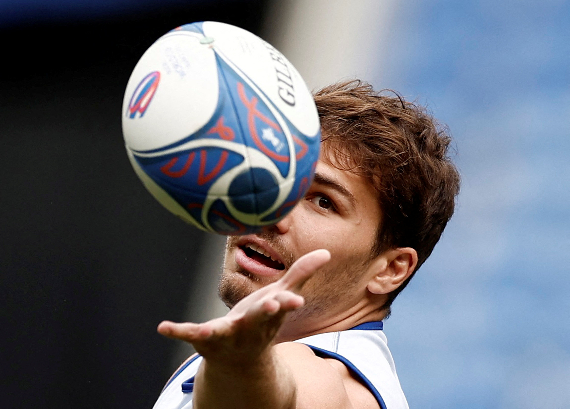 Dupont continues recovery as France prepare for Italy | Reuters