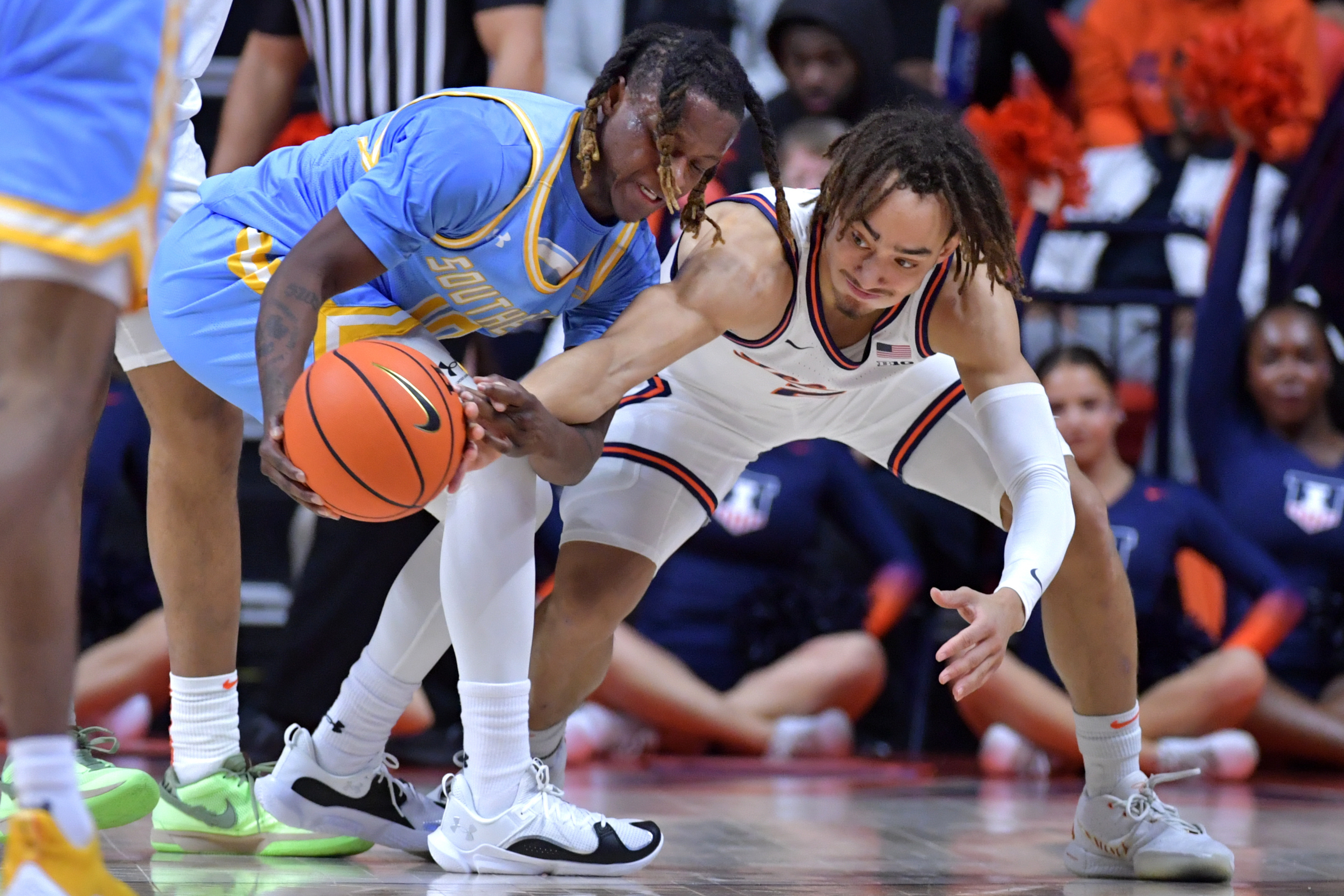 No. 23 Illinois dominates down low to rout Southern | Reuters