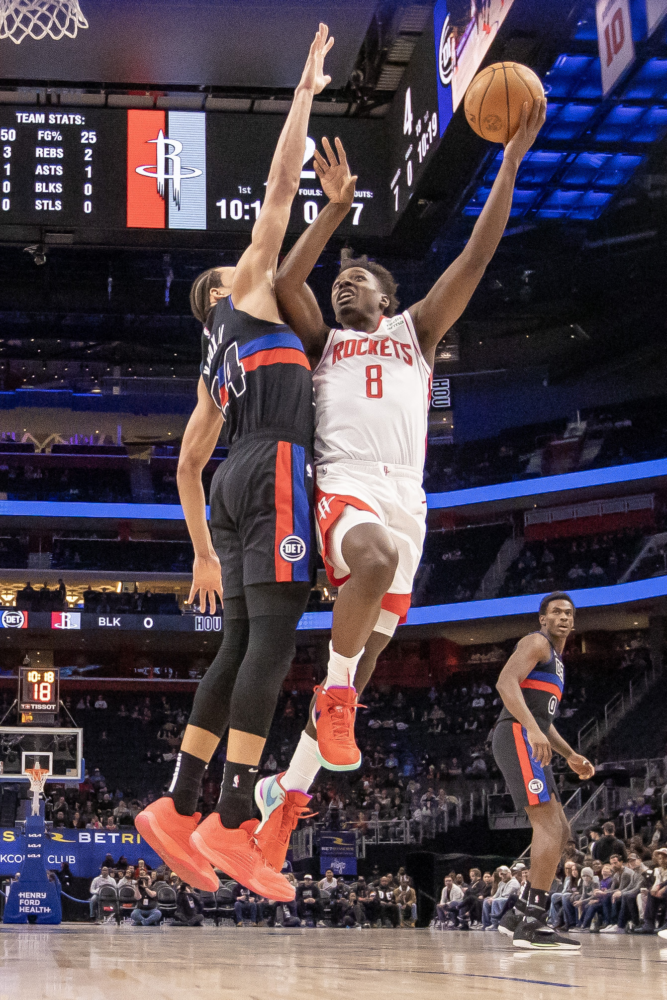 Rockets' late comeback extends Pistons' skid to 7 | Reuters