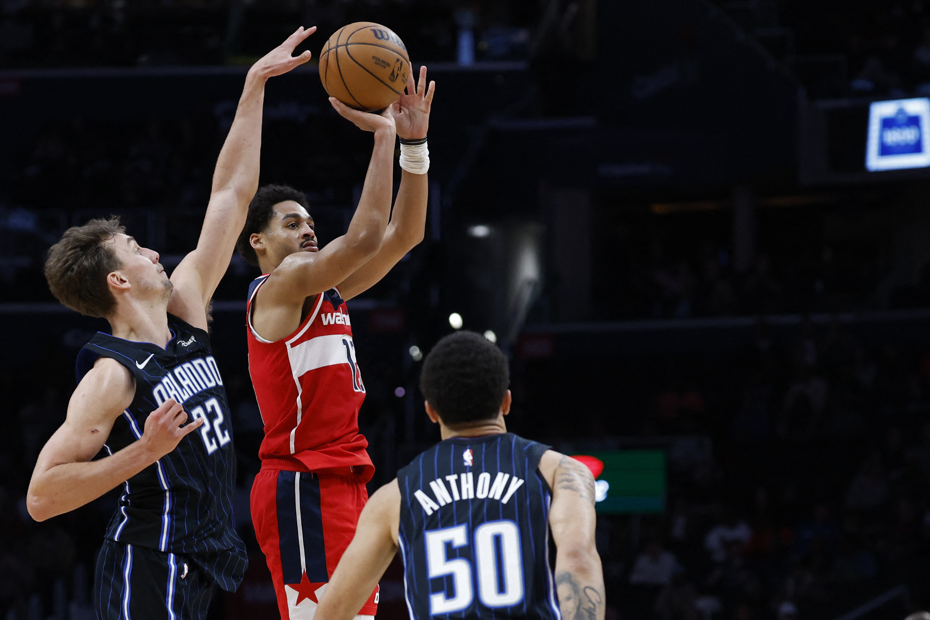 Magic mount ferocious rally, hand Wizards 16th straight loss | Reuters