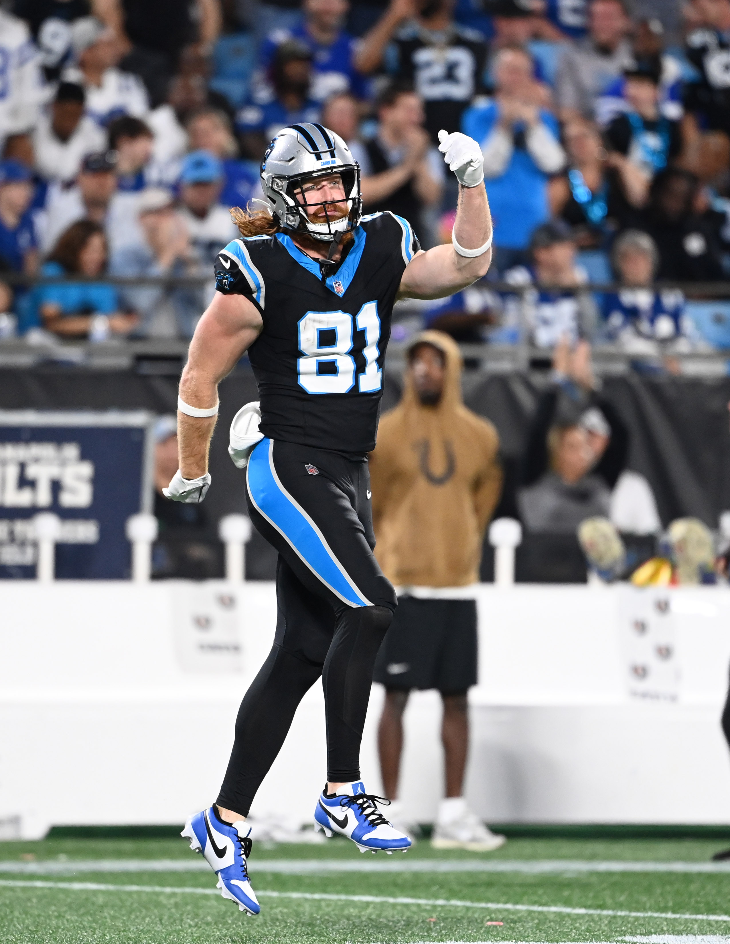 Bears ride defense to tight victory over Panthers | Reuters