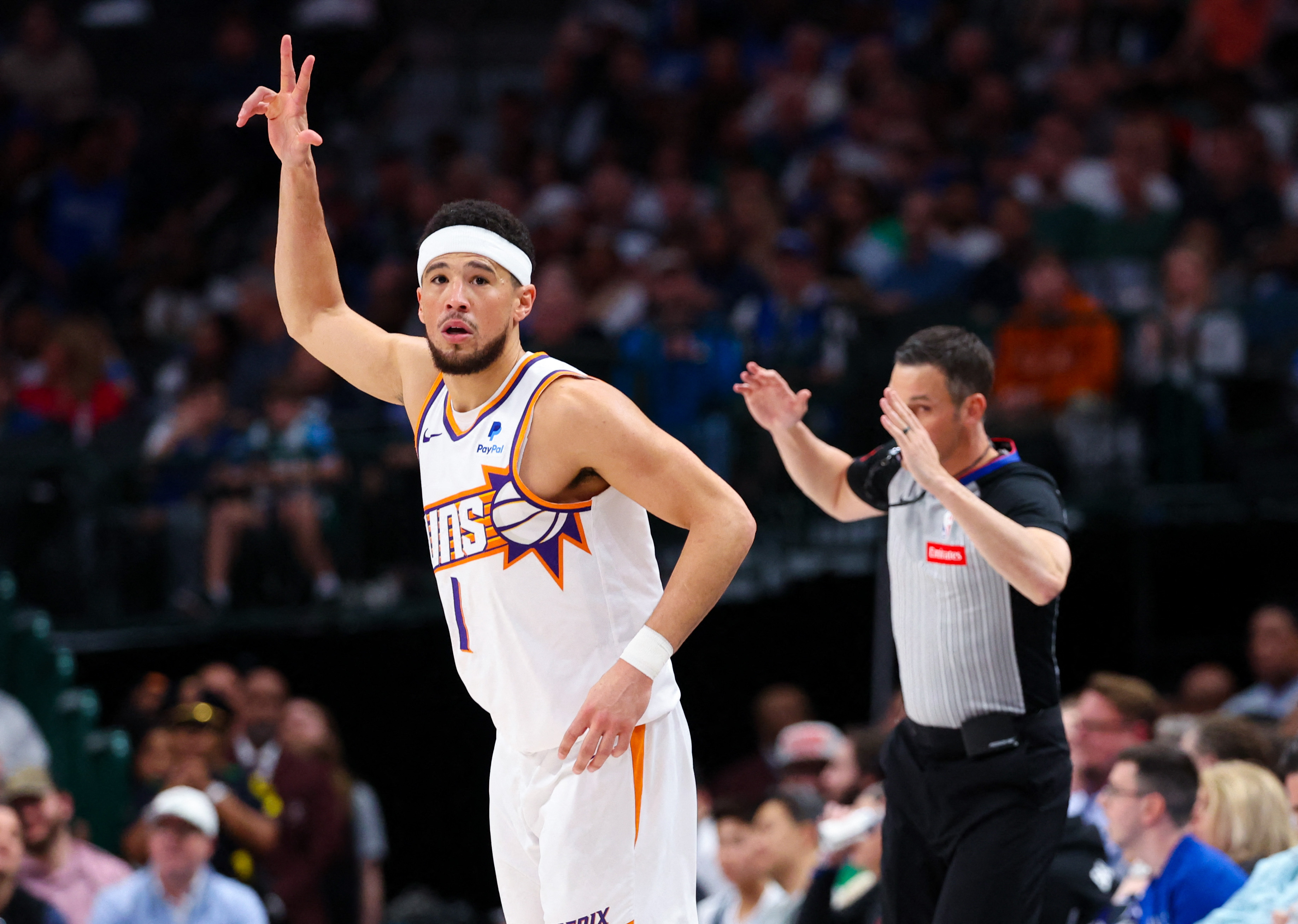 Luka Doncic scores 41 vs. Suns, Mavs win 7th straight | Reuters