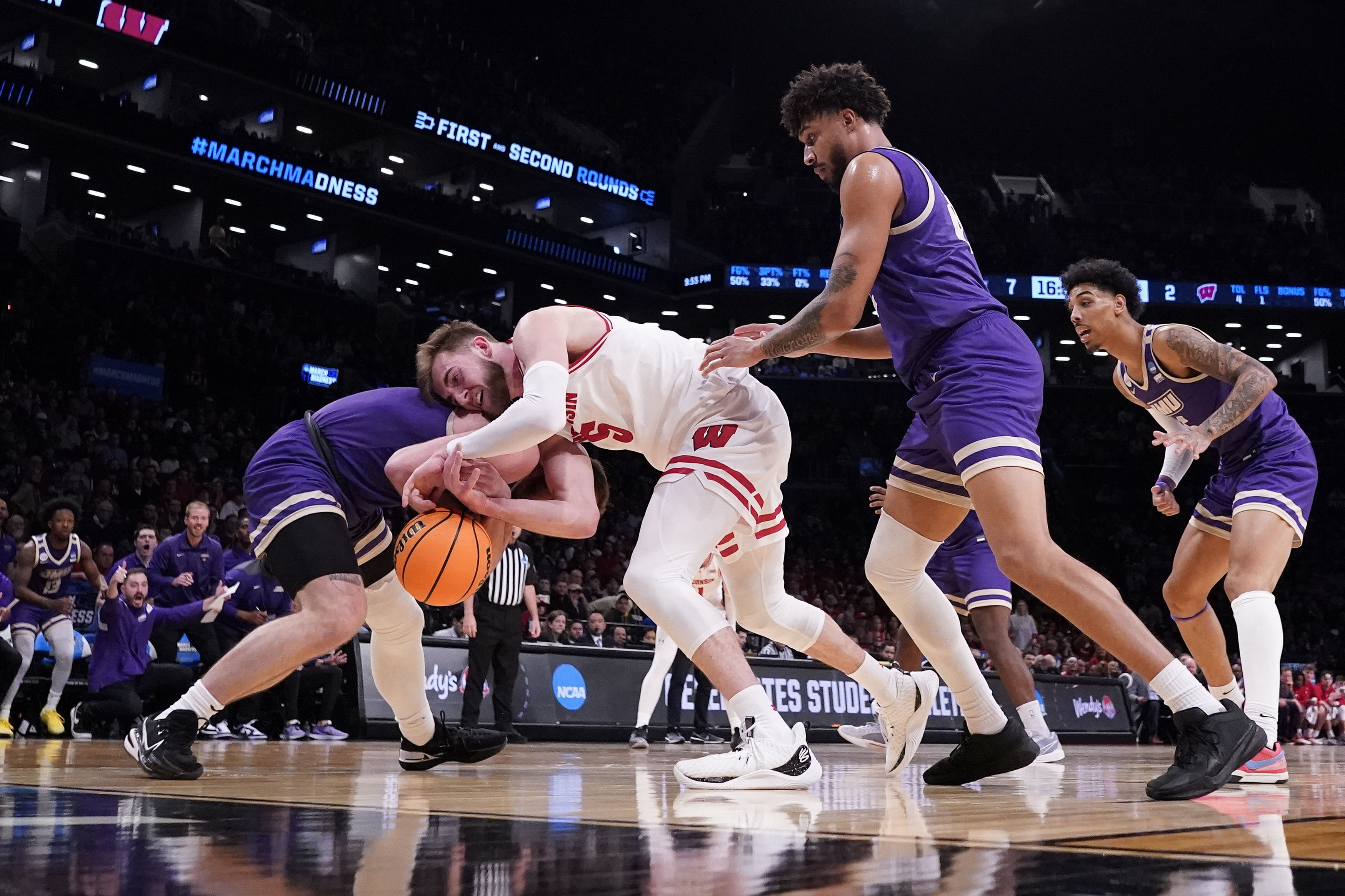 James Madison leads wire to wire in upset of Wisconsin | Reuters