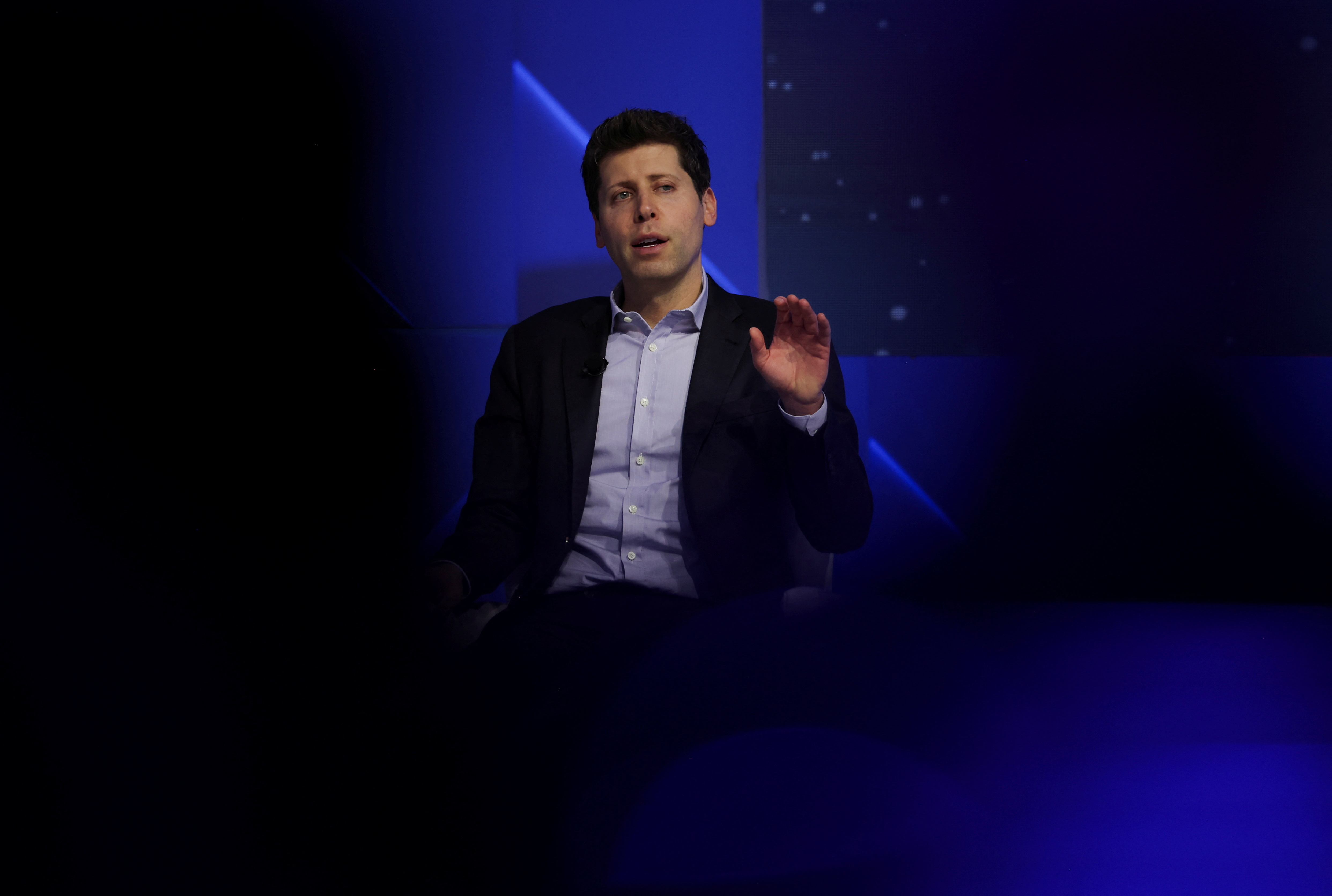 A timeline of Sam Altman's firing and dramatic return to OpenAI | Reuters