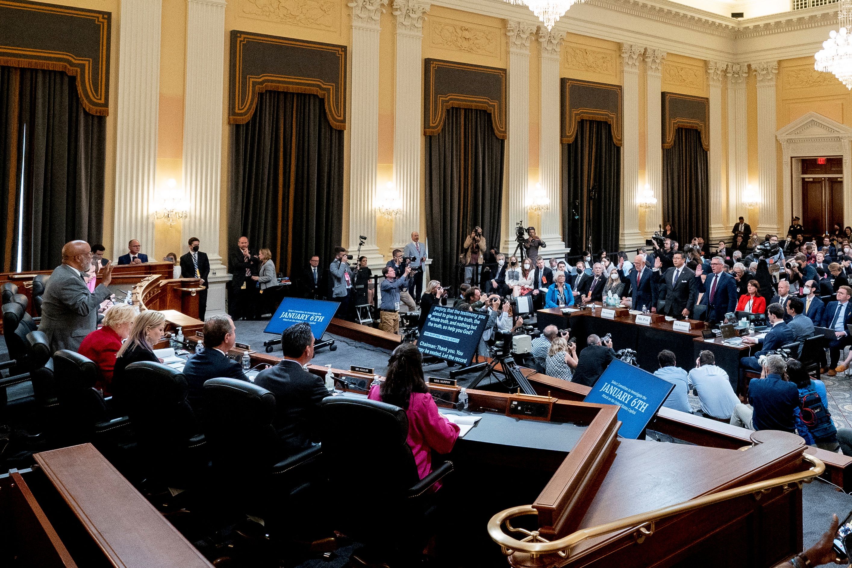 Trump aides tell Jan. 6 committee he ignored their doubts about ...