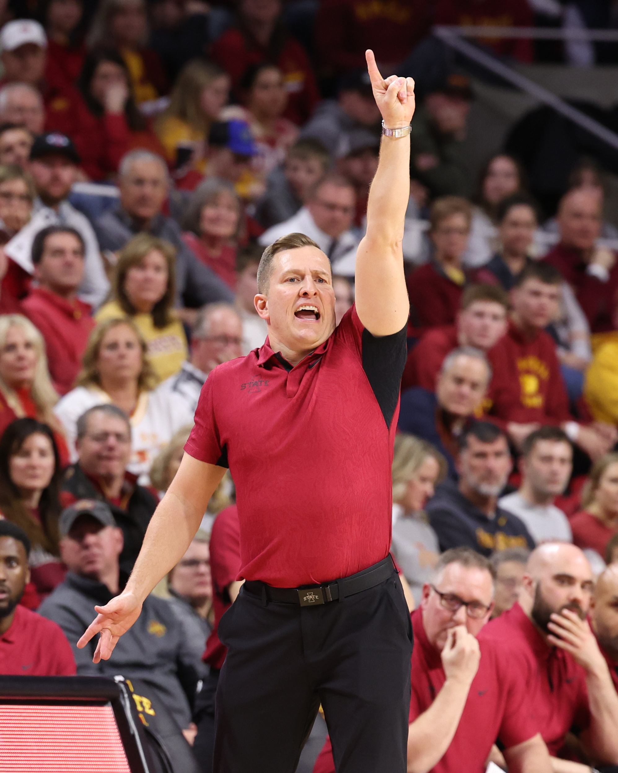 Demarion Watson's career night lifts No. 8 Iowa St. over Oklahoma | Reuters