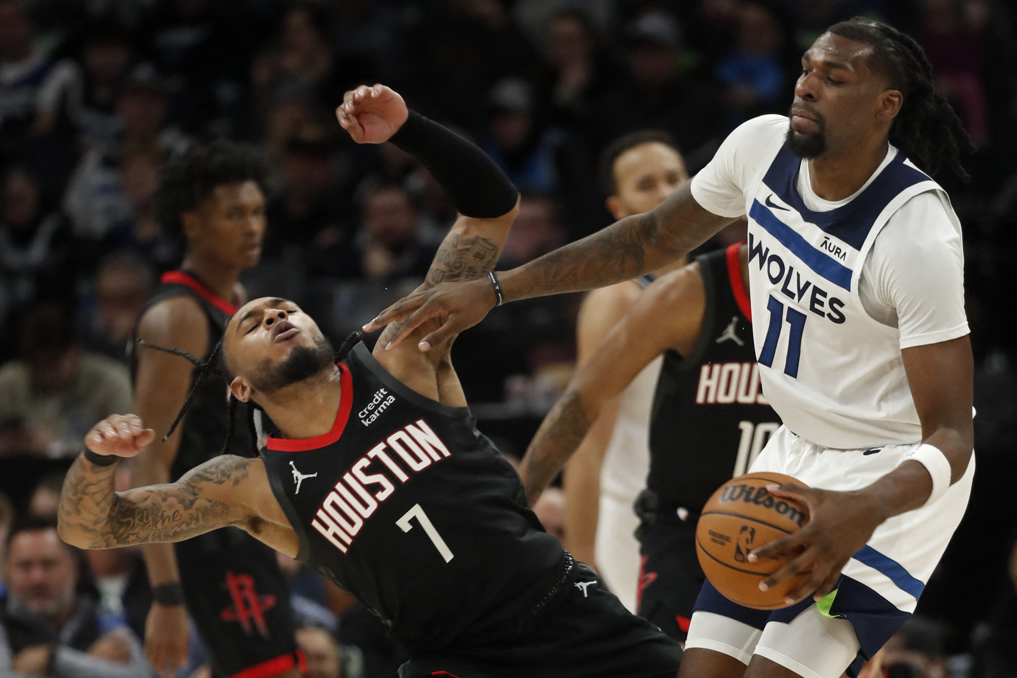 Anthony Edwards propels Wolves past Rockets | Reuters