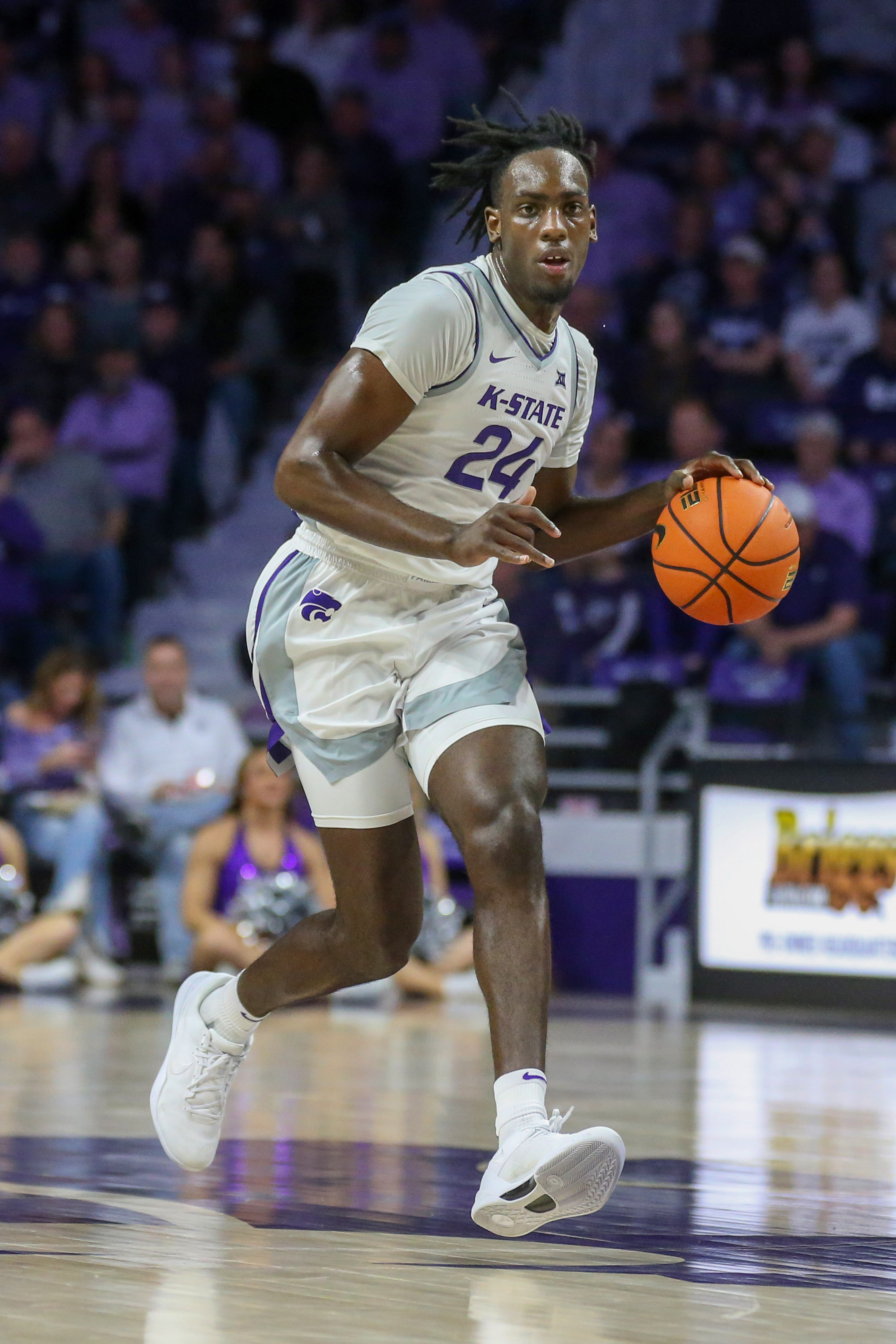 Tylor Perry, Kansas State spoil UCF's Big 12 debut | Reuters